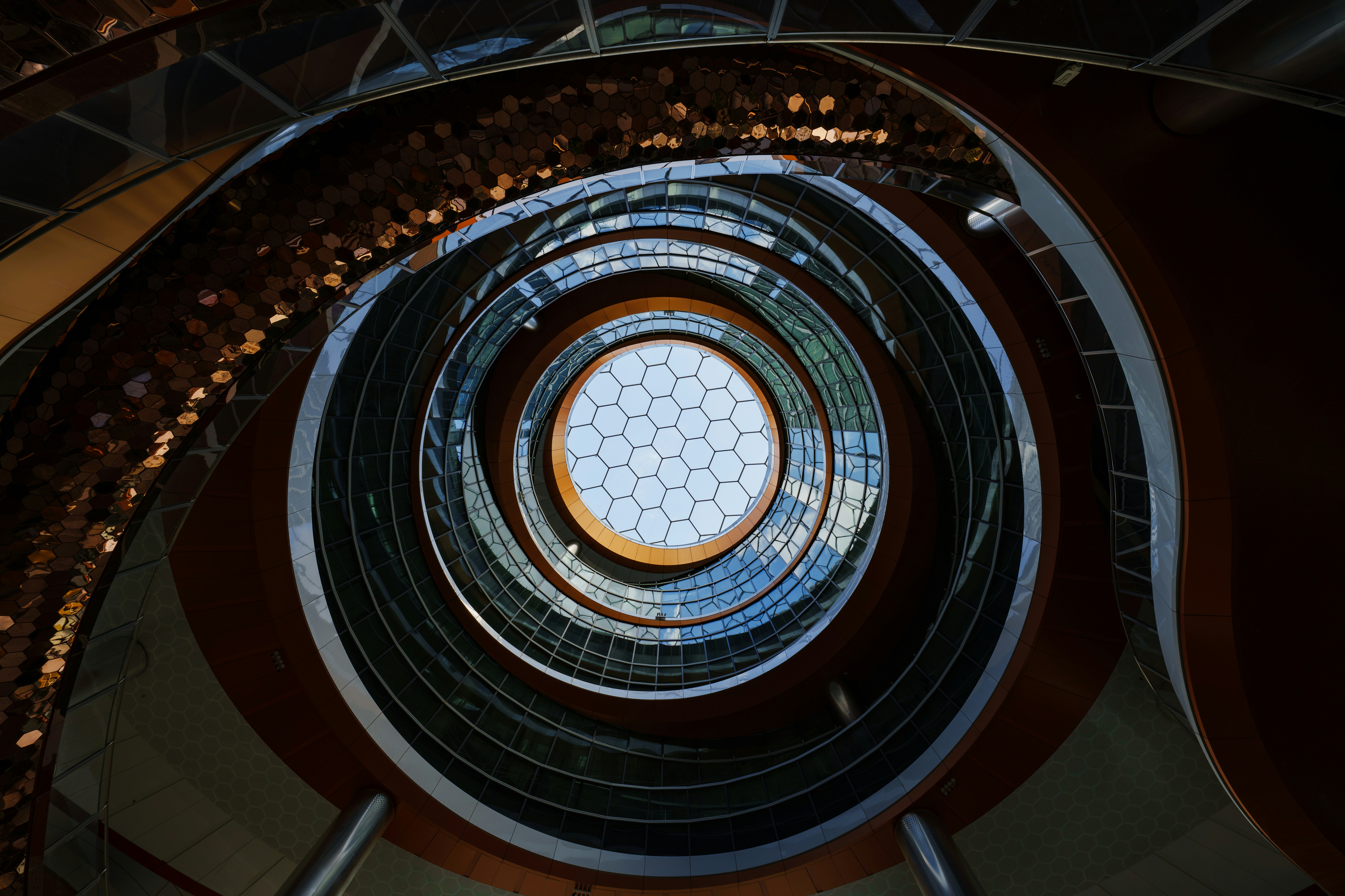 Spiraling Atrium: A Tile of Sky at the Core