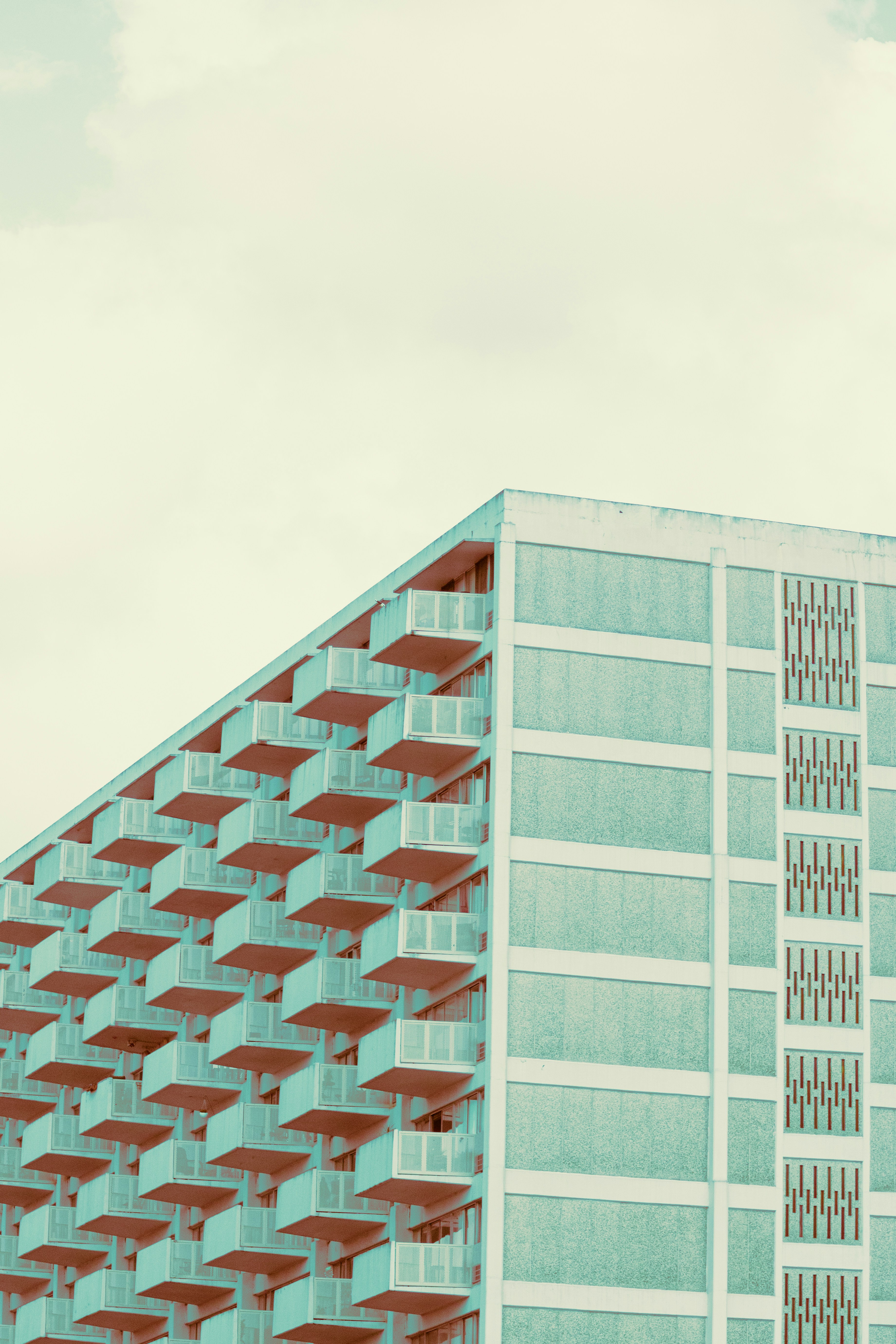 Angular Facade in Minted Light