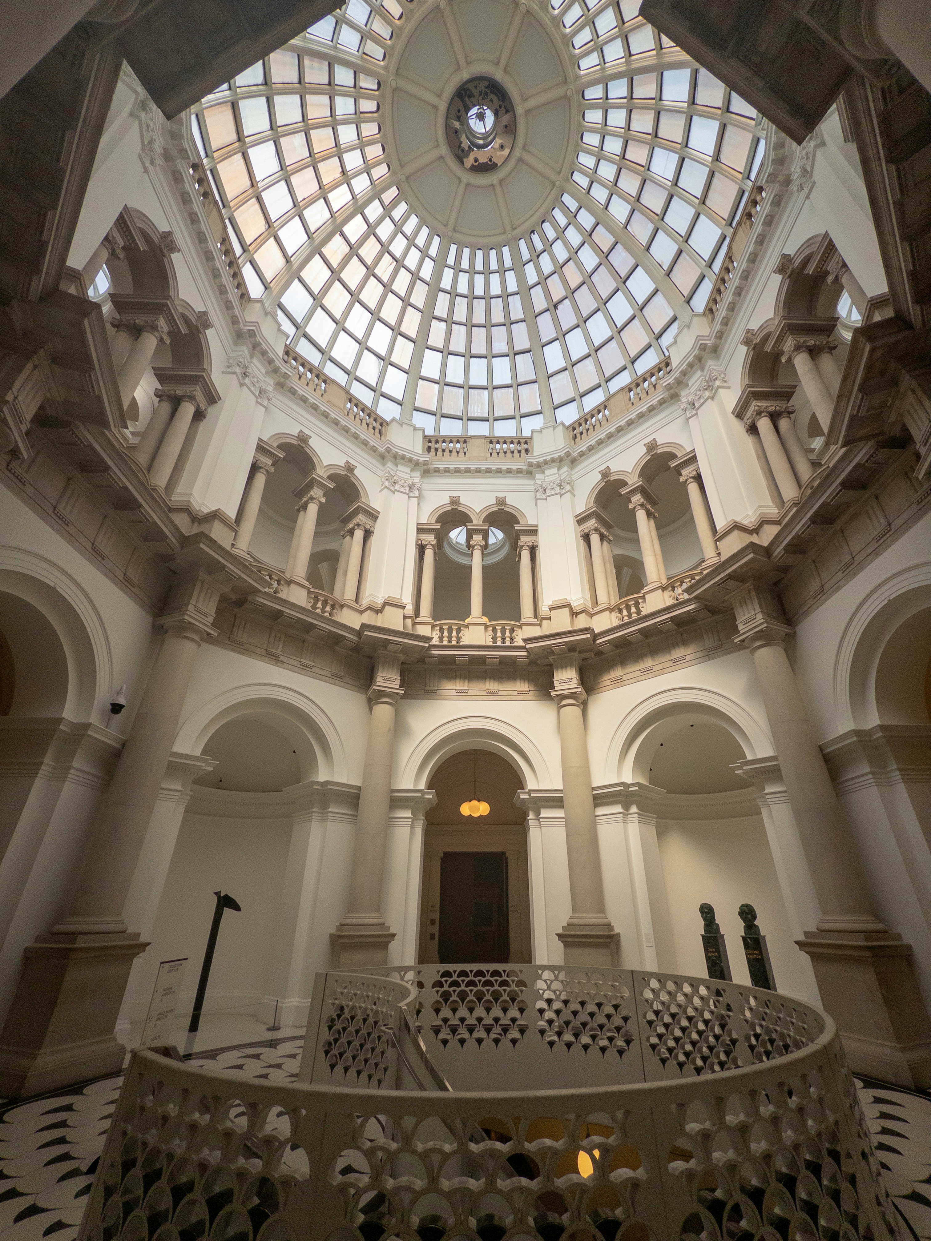 Under the Glass Dome: A Grand Circular Atrium Crowned by a Skylit Concourse