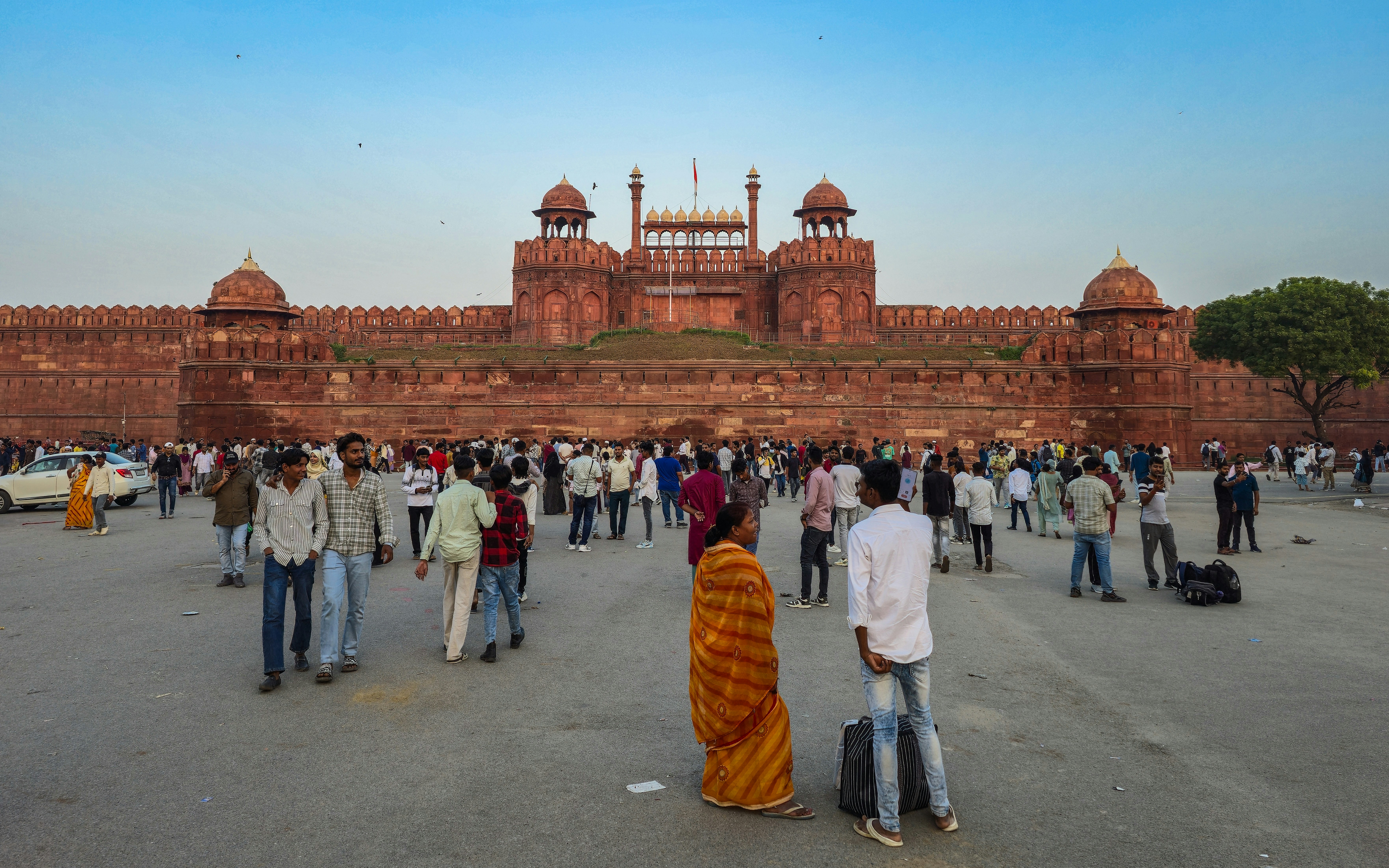 Echoes of the Red Fort: A Crowd at the Gateway
