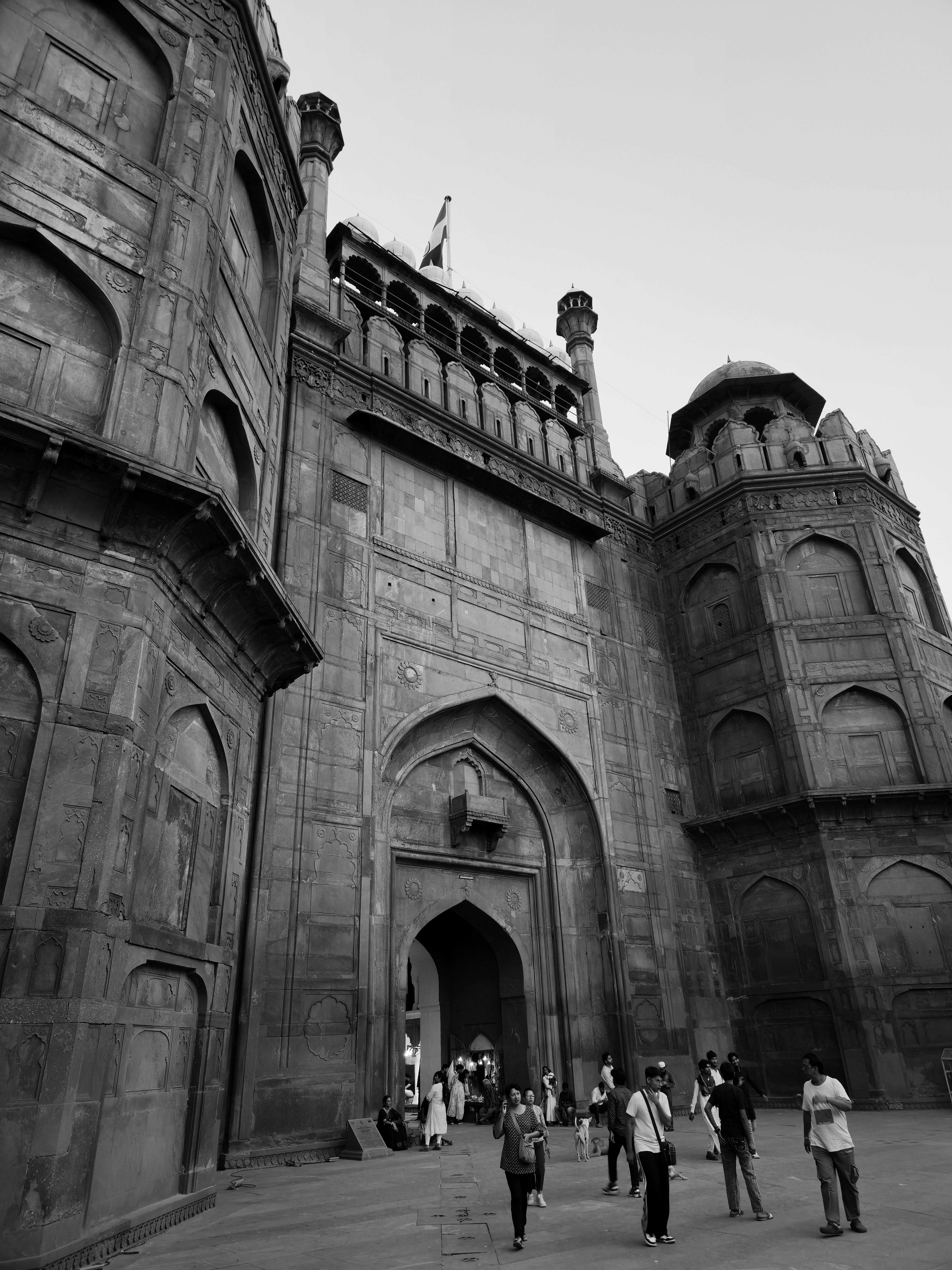 Gateways of Stone: Visitors and the Arch to History