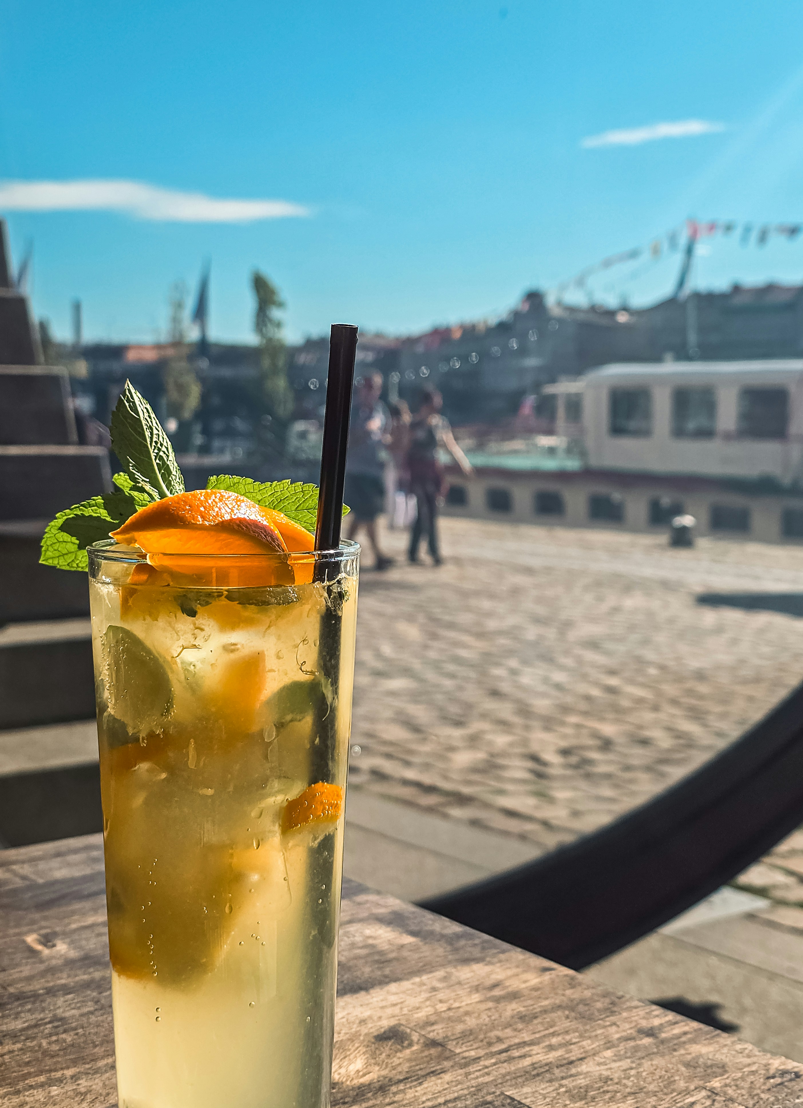 Citrus Reflections: Lemonade on a Sunny Courtyard Bench
