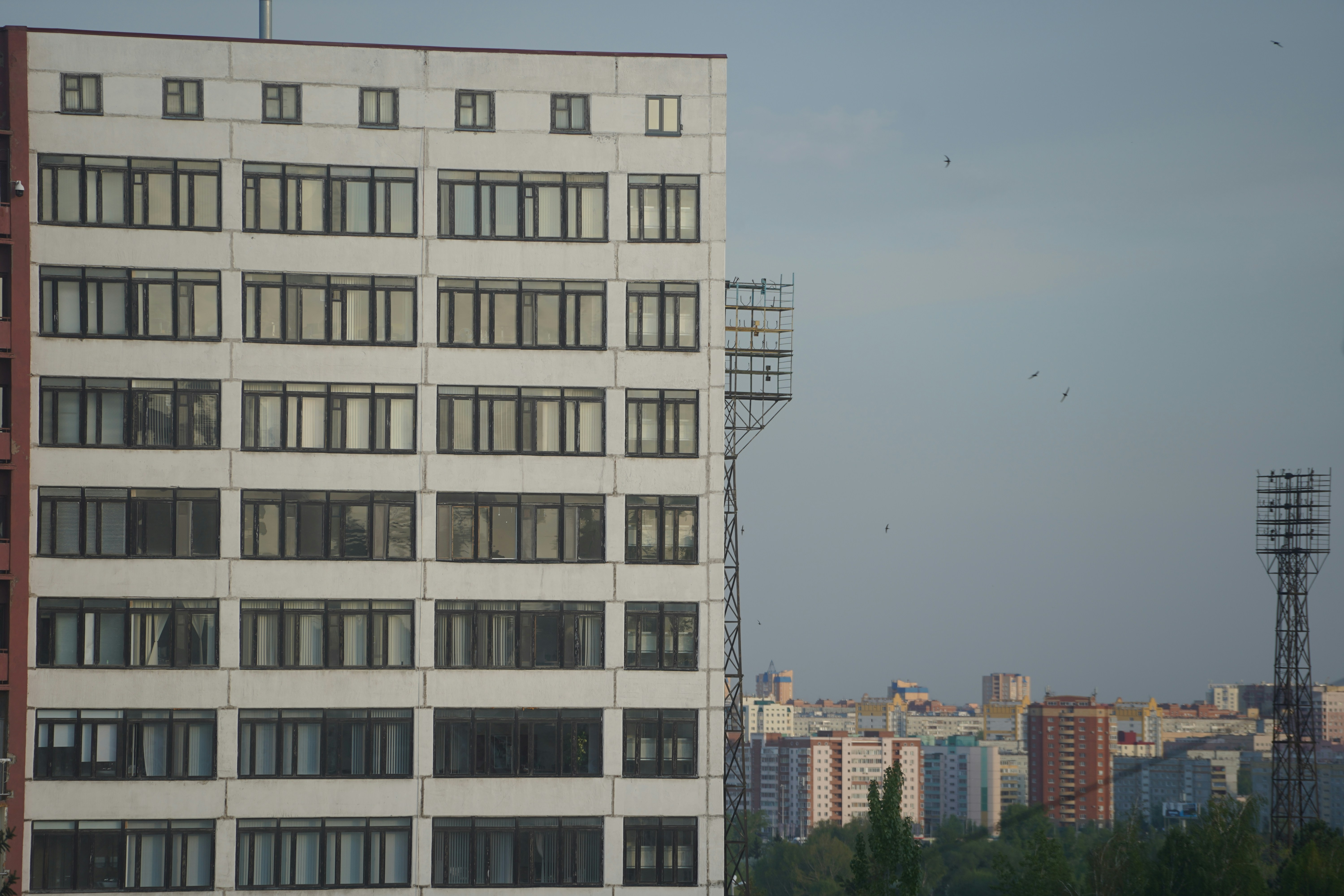 Cornered Facade: A Cityscape Framed by a Modern Block