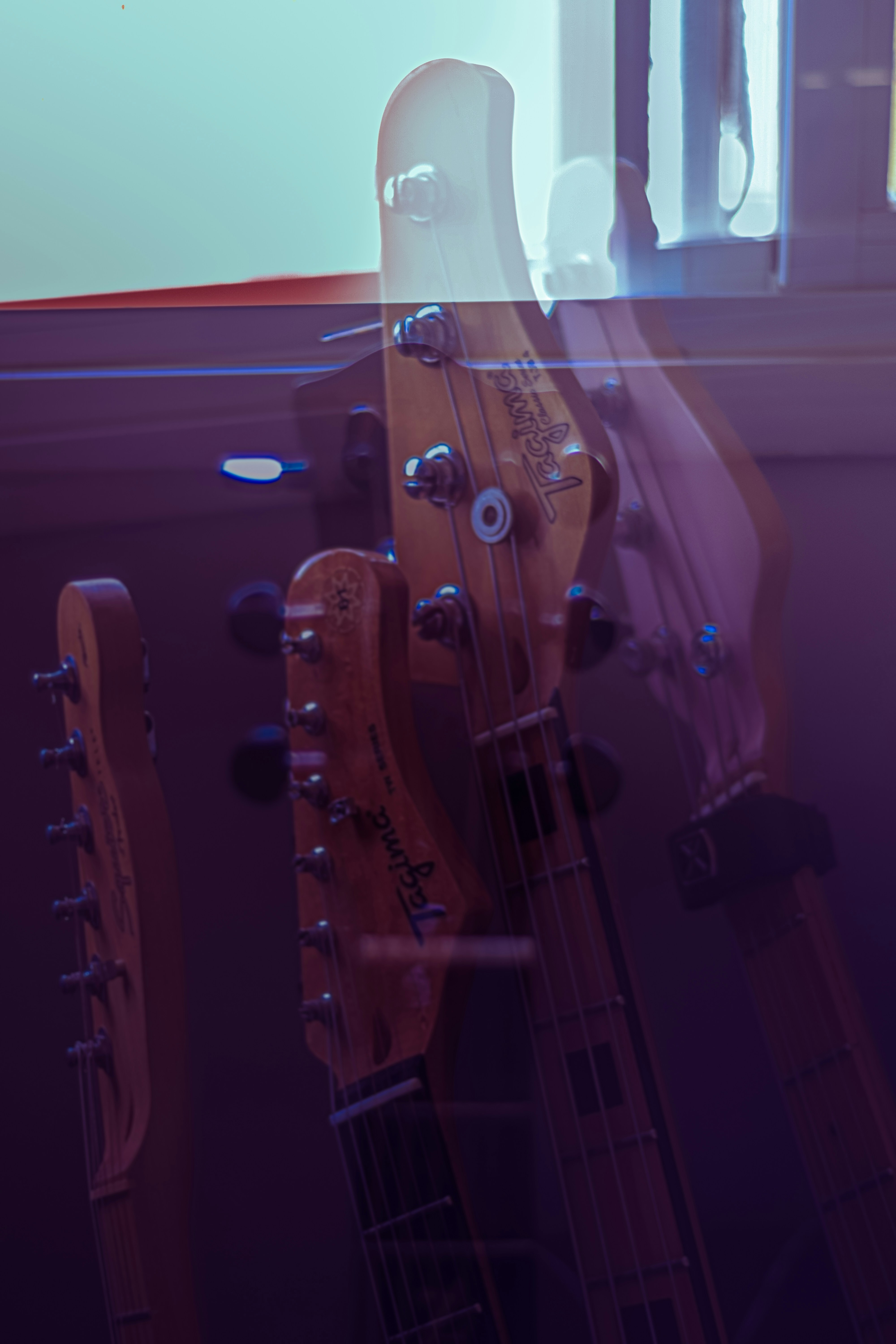 Glimmer of Strings: A Hazy Portrait of Overlaid Guitars