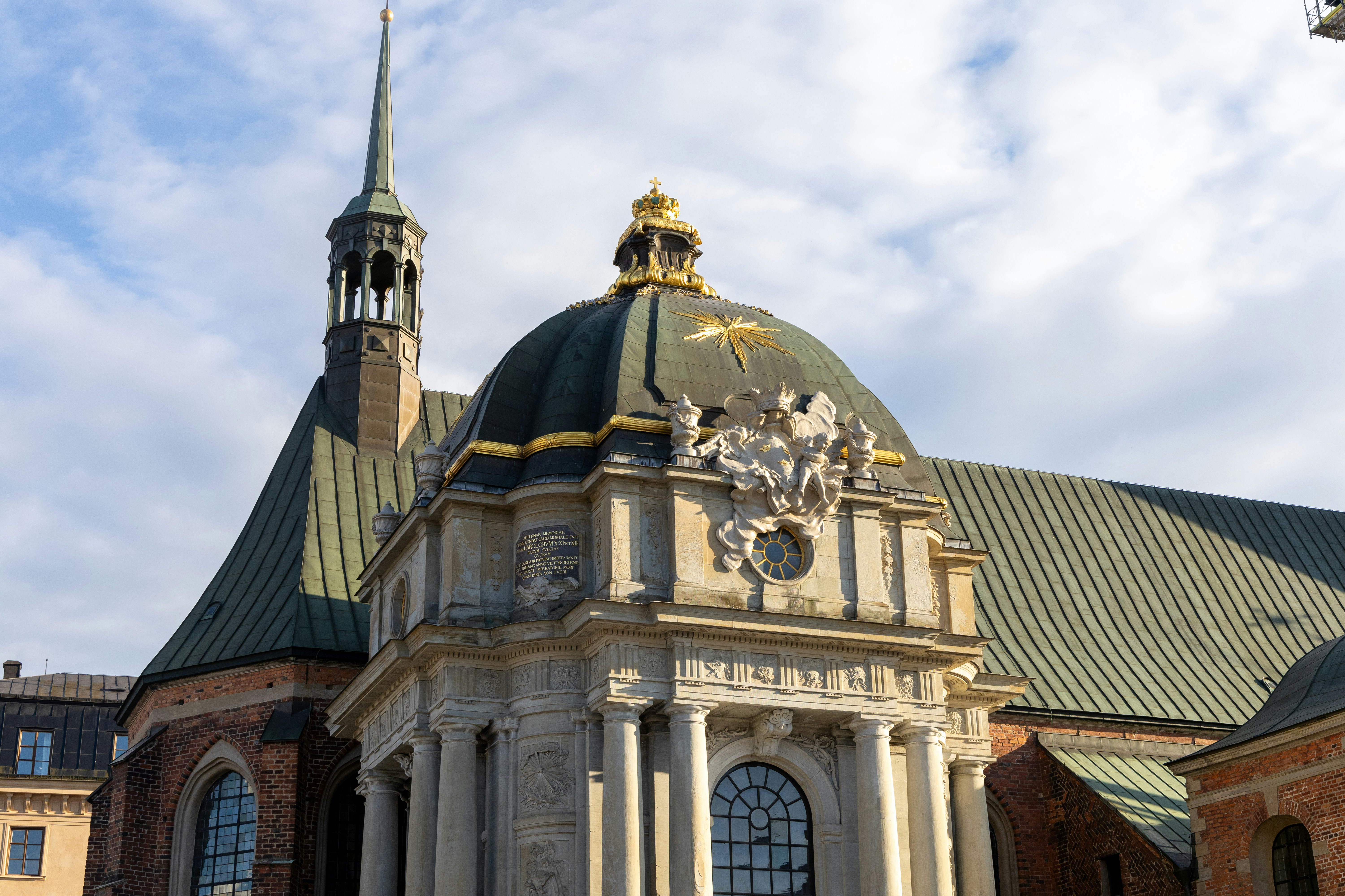 The Ornate Dome: A Sunlit Facade of Historic Architecture