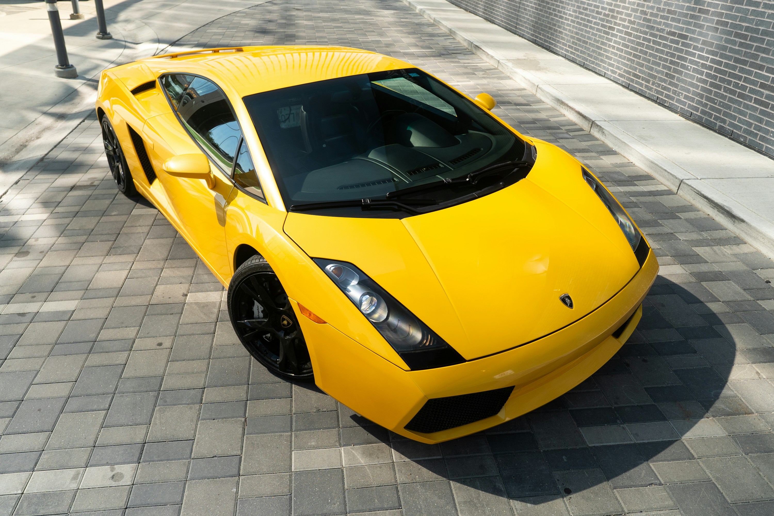 Golden Momentum: A Lamborghini of the City Grid