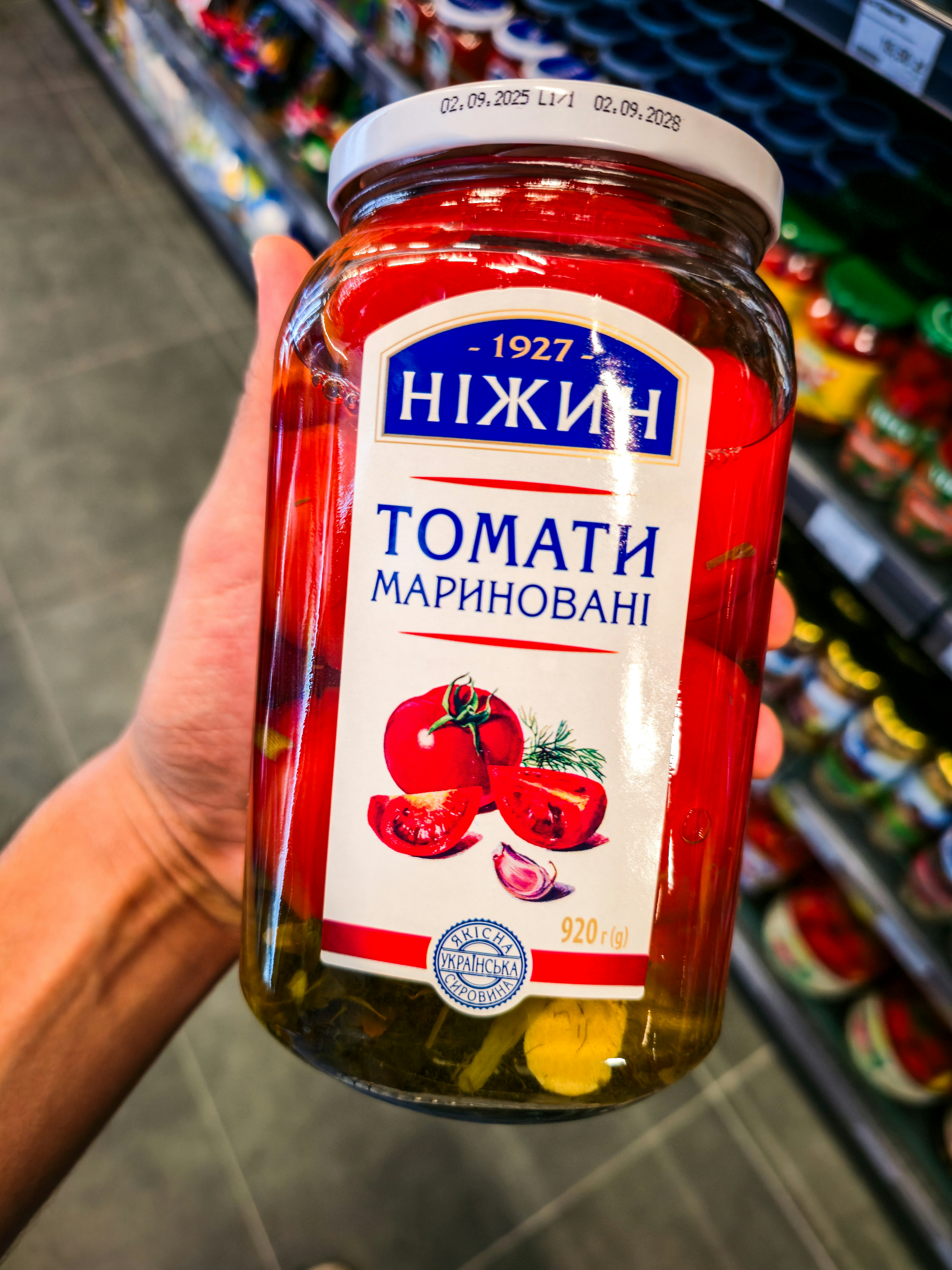 Juiced in the Aisle: Marinara Crowned in Red