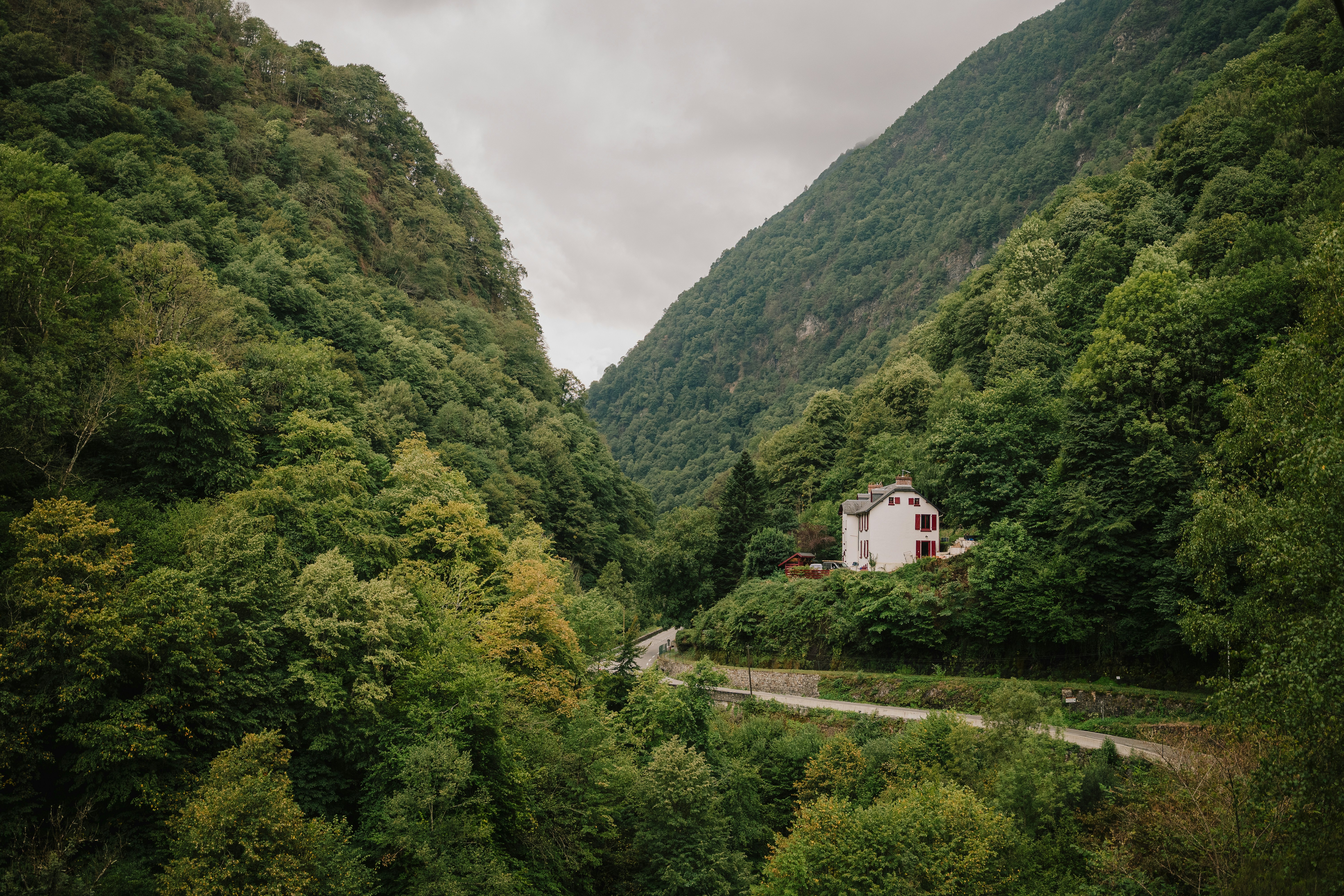 A Quiet Summit House Nestled Between Verdant Valleys
