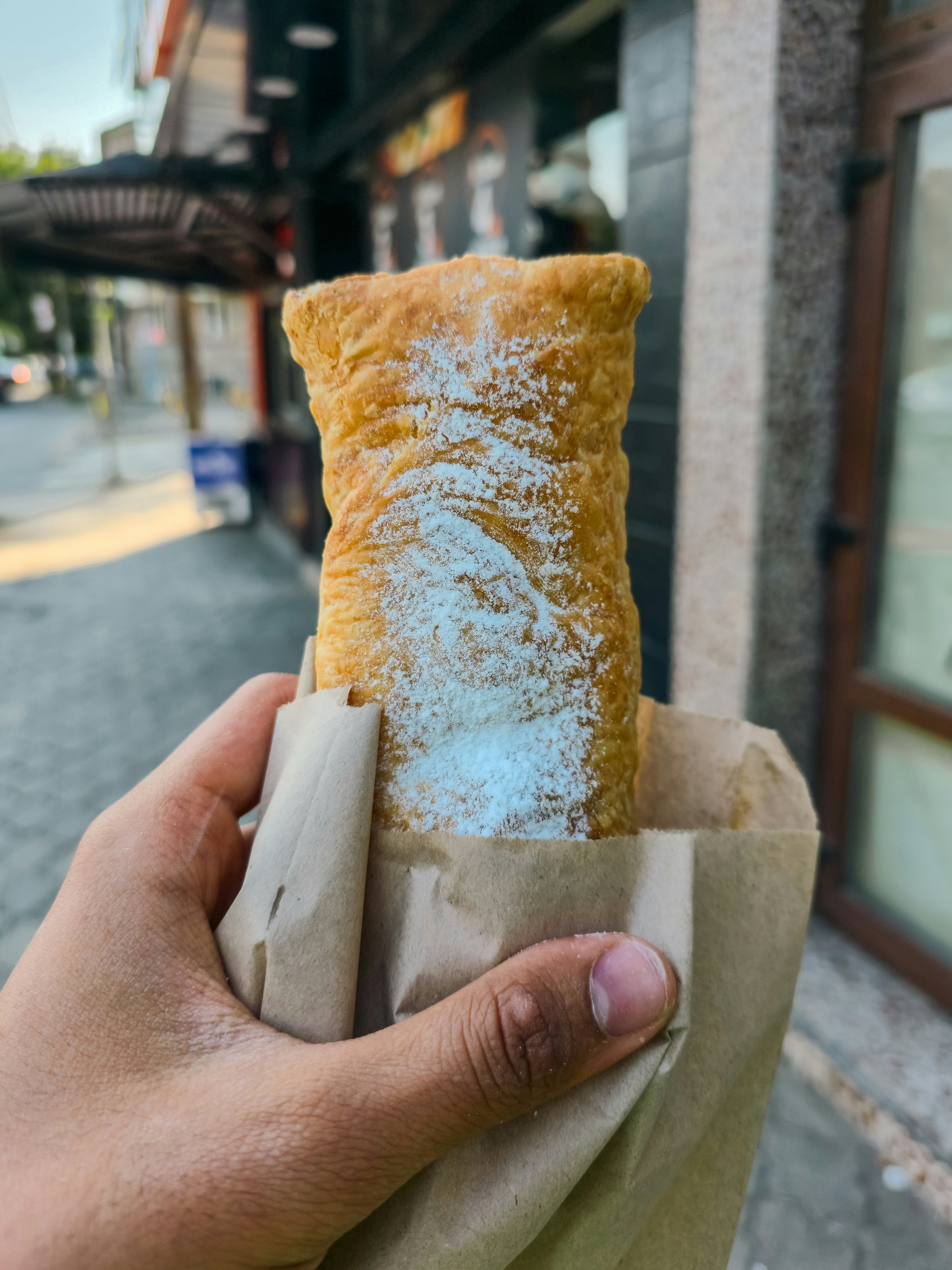 Powdered Pastry in the City: A Handheld Treat On the Go