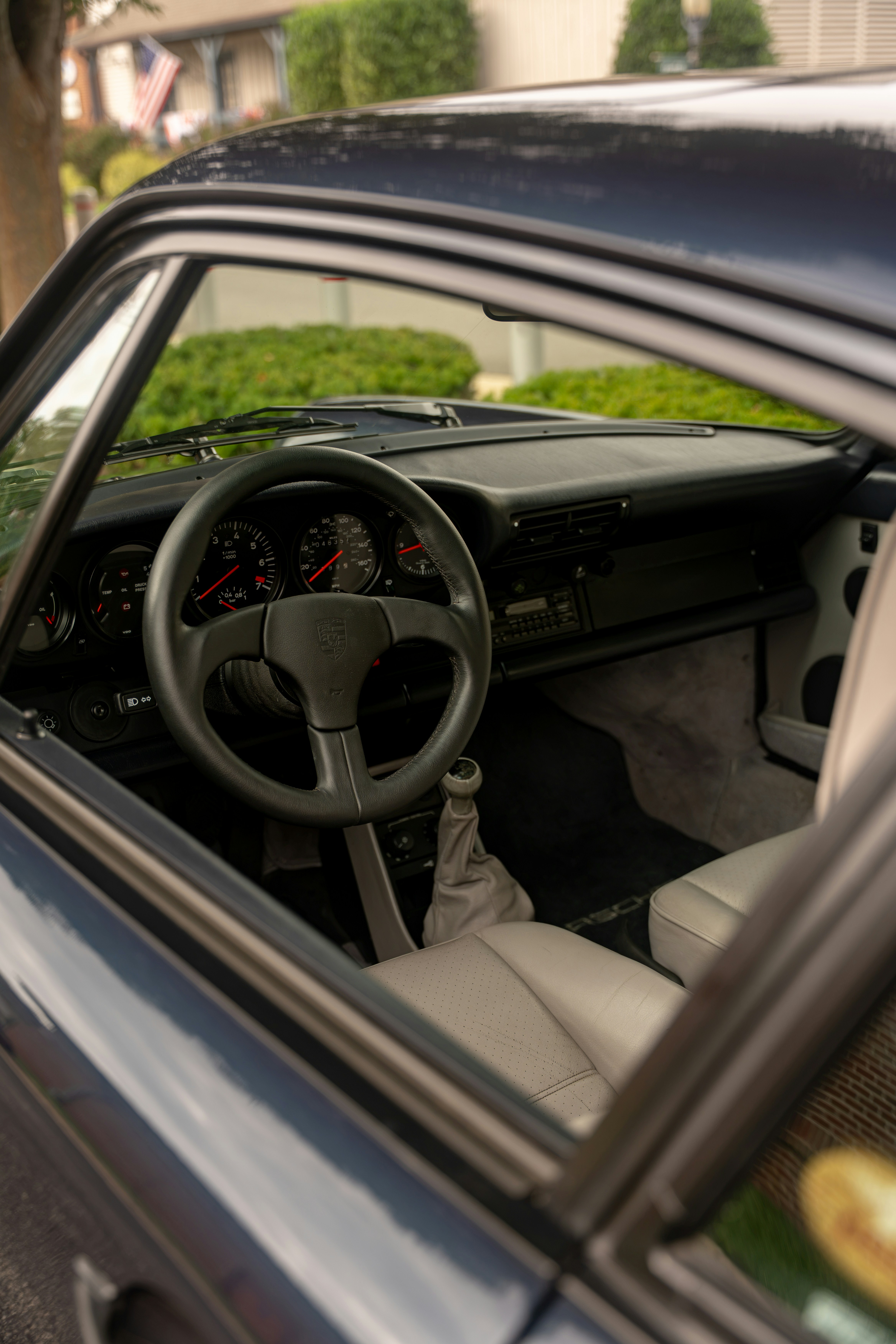 Classic Porsche cockpit: a close look at the analog gauges and steering