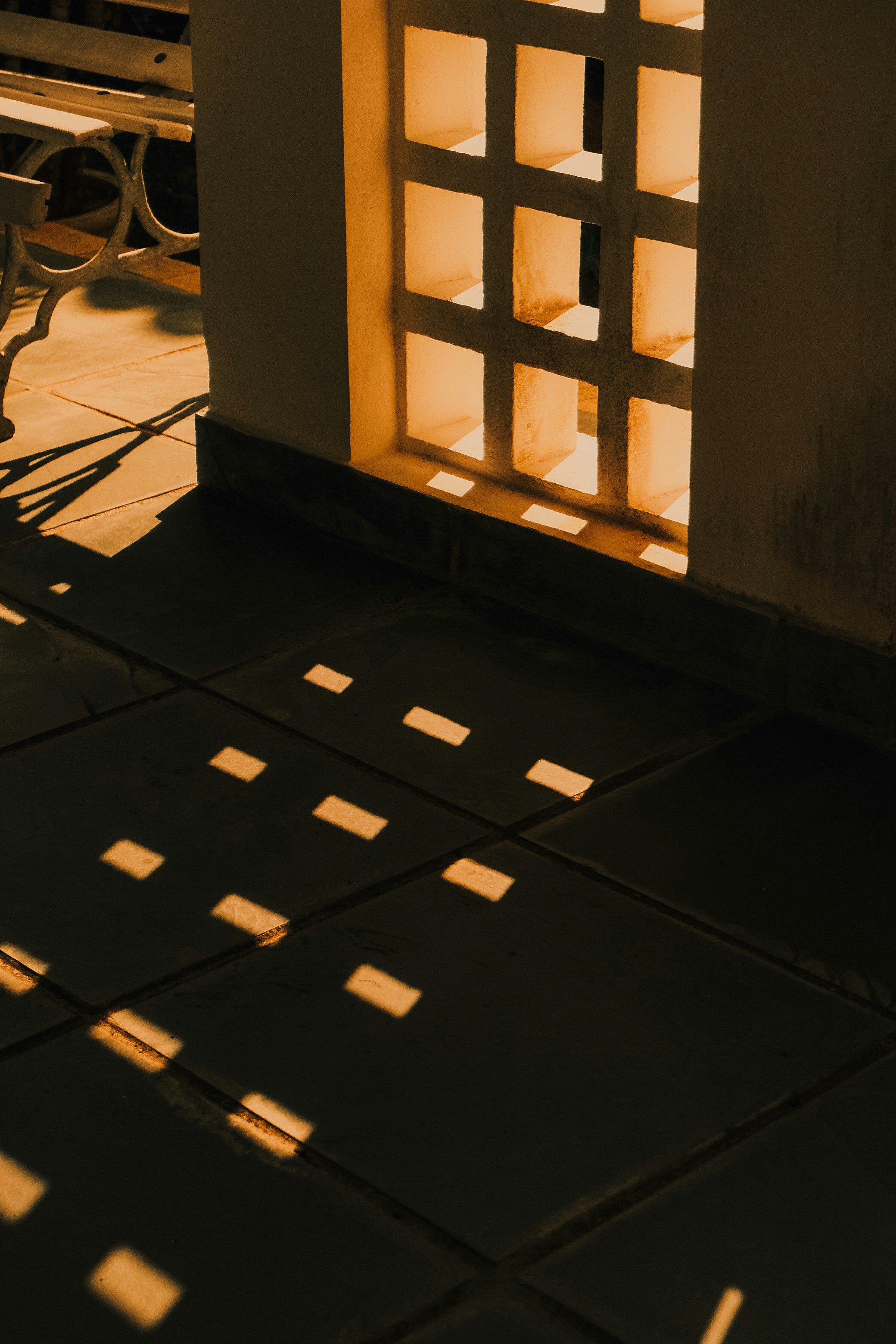Golden Grid of Light Through a Lattice Wall