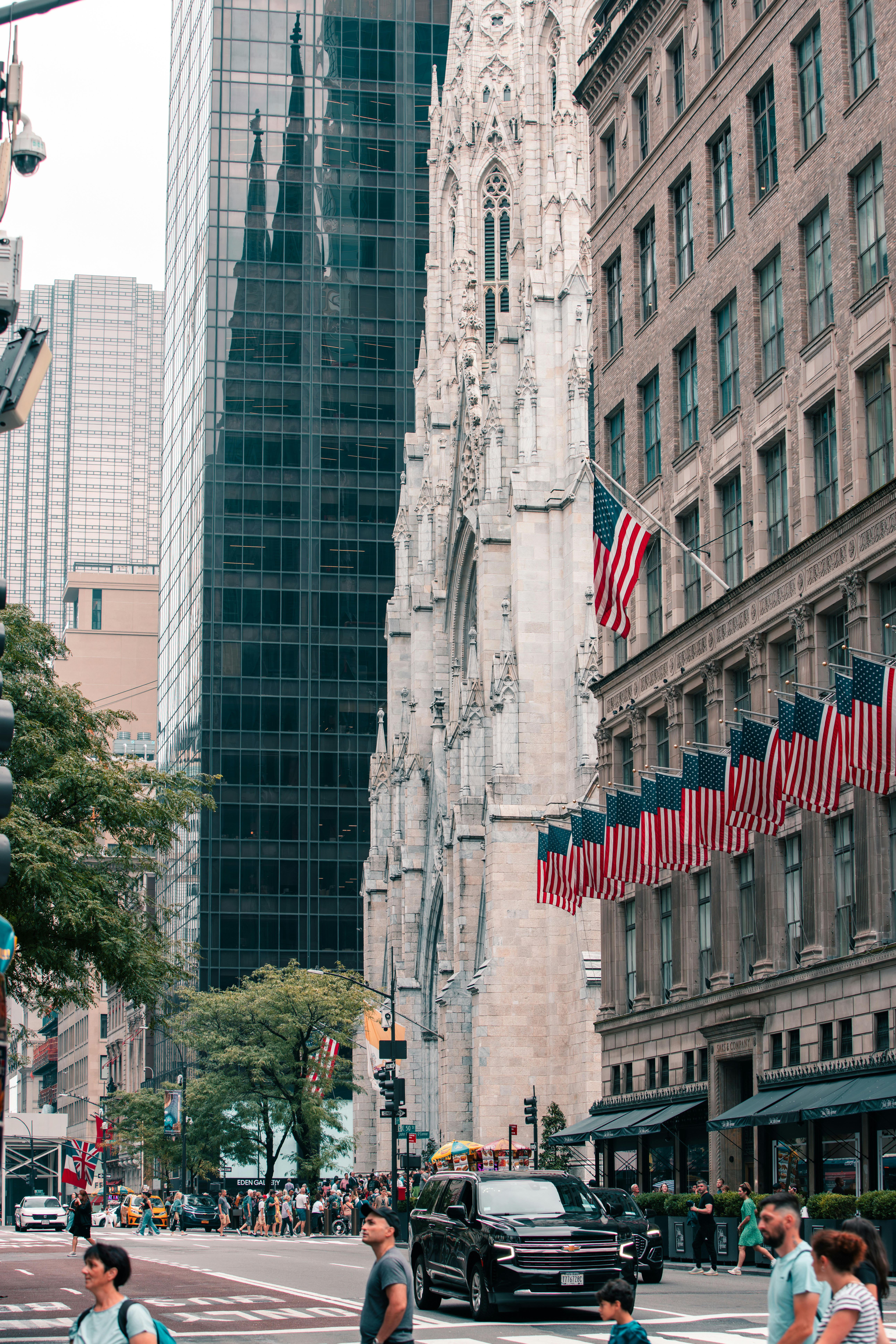 City Facade and Flags: A Slice of Midtown Motion