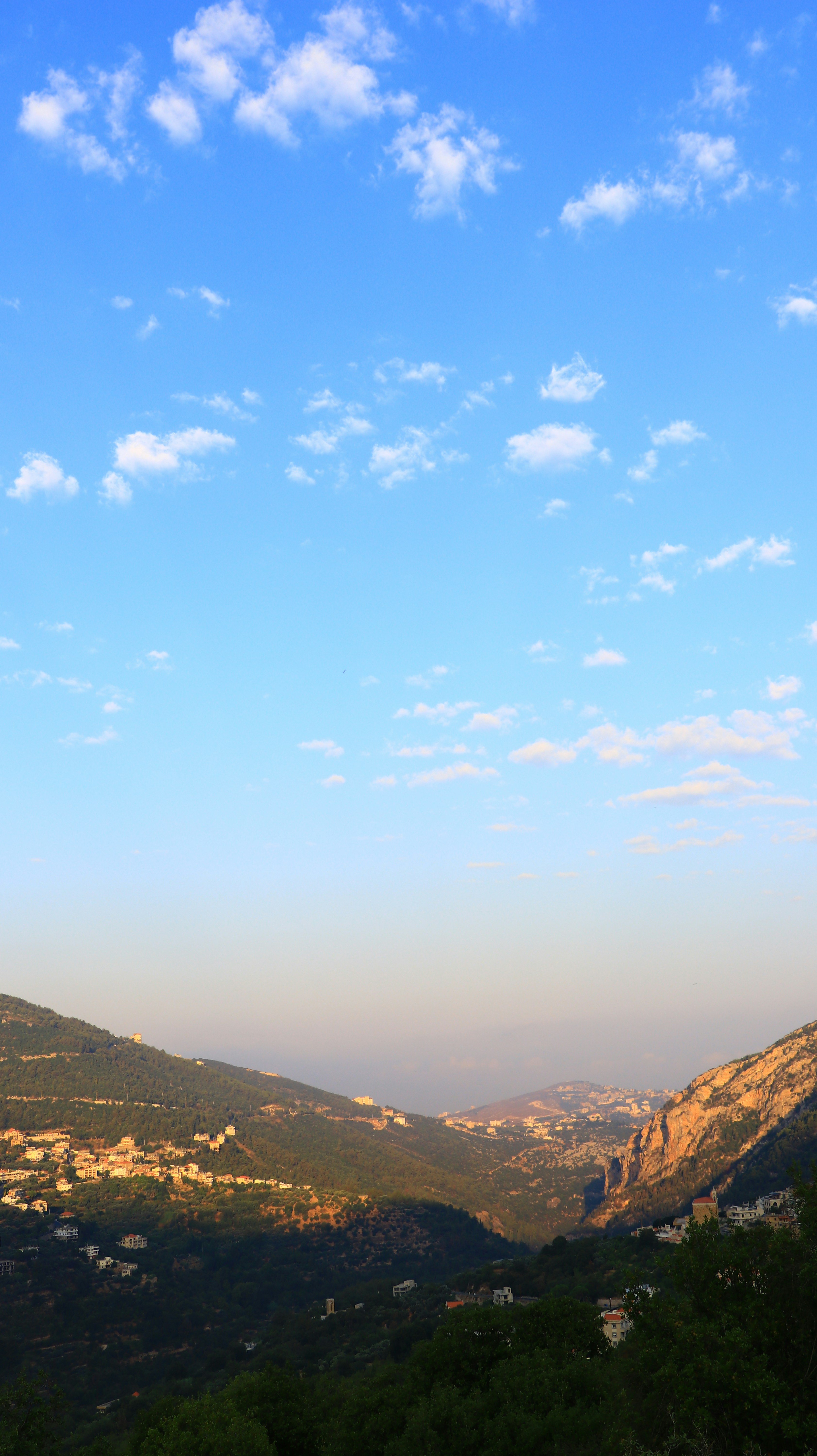 Valley Vista under a Crisp Alpine Sky