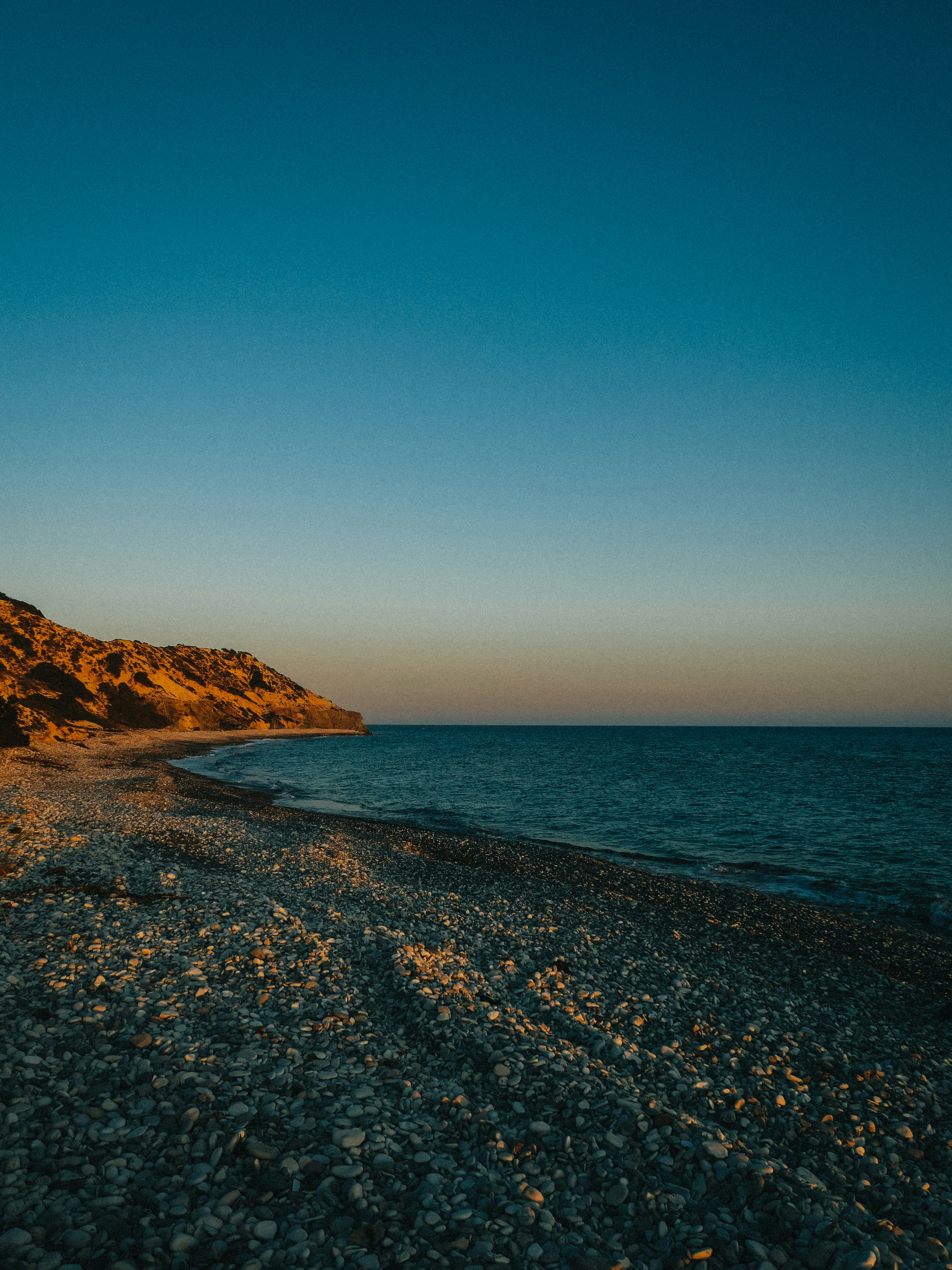 Dusk at Pebble Shore: A Quiet Coastal Edge