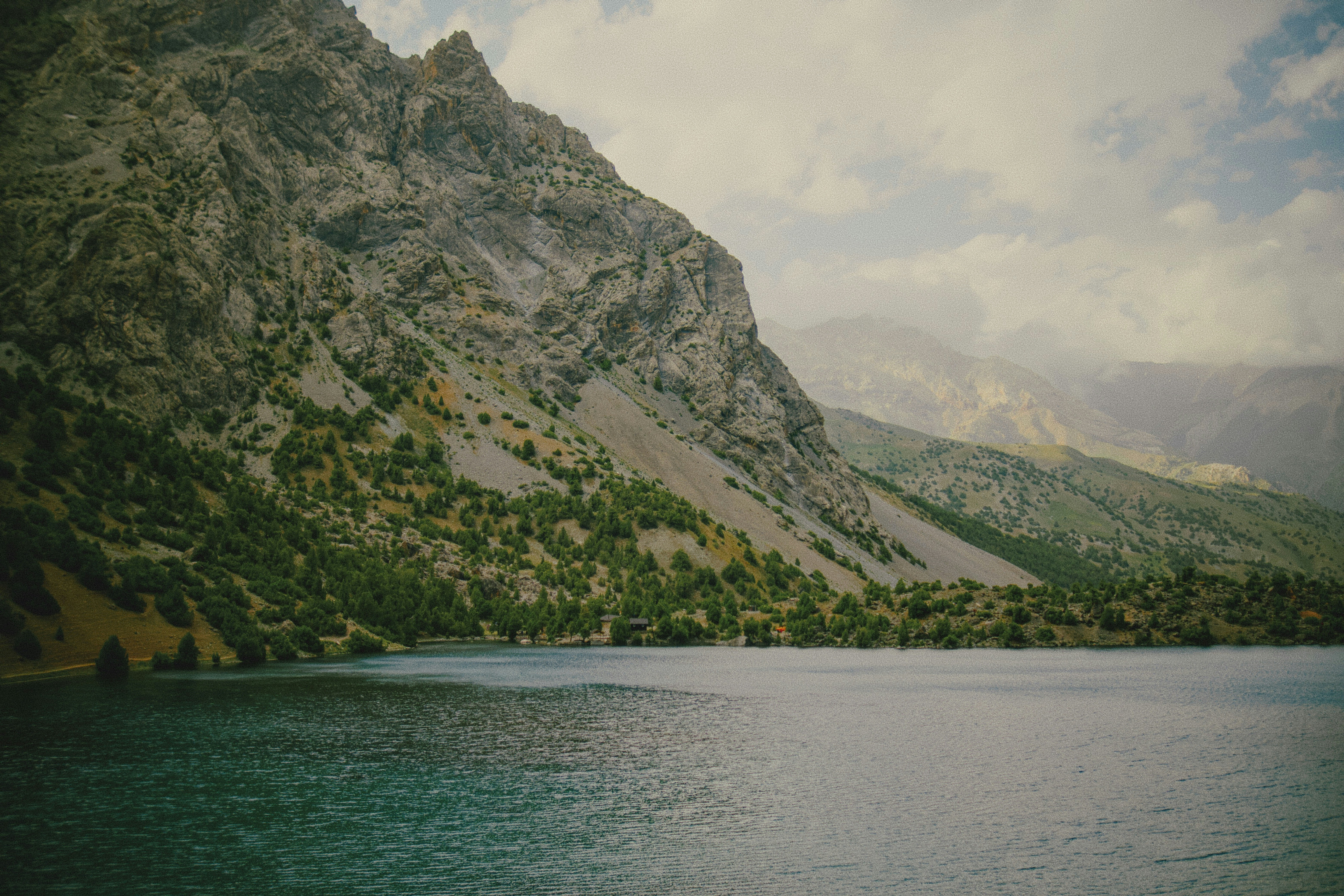 Lakeside Sierra: A Quiet Confluence of Cliff and Water