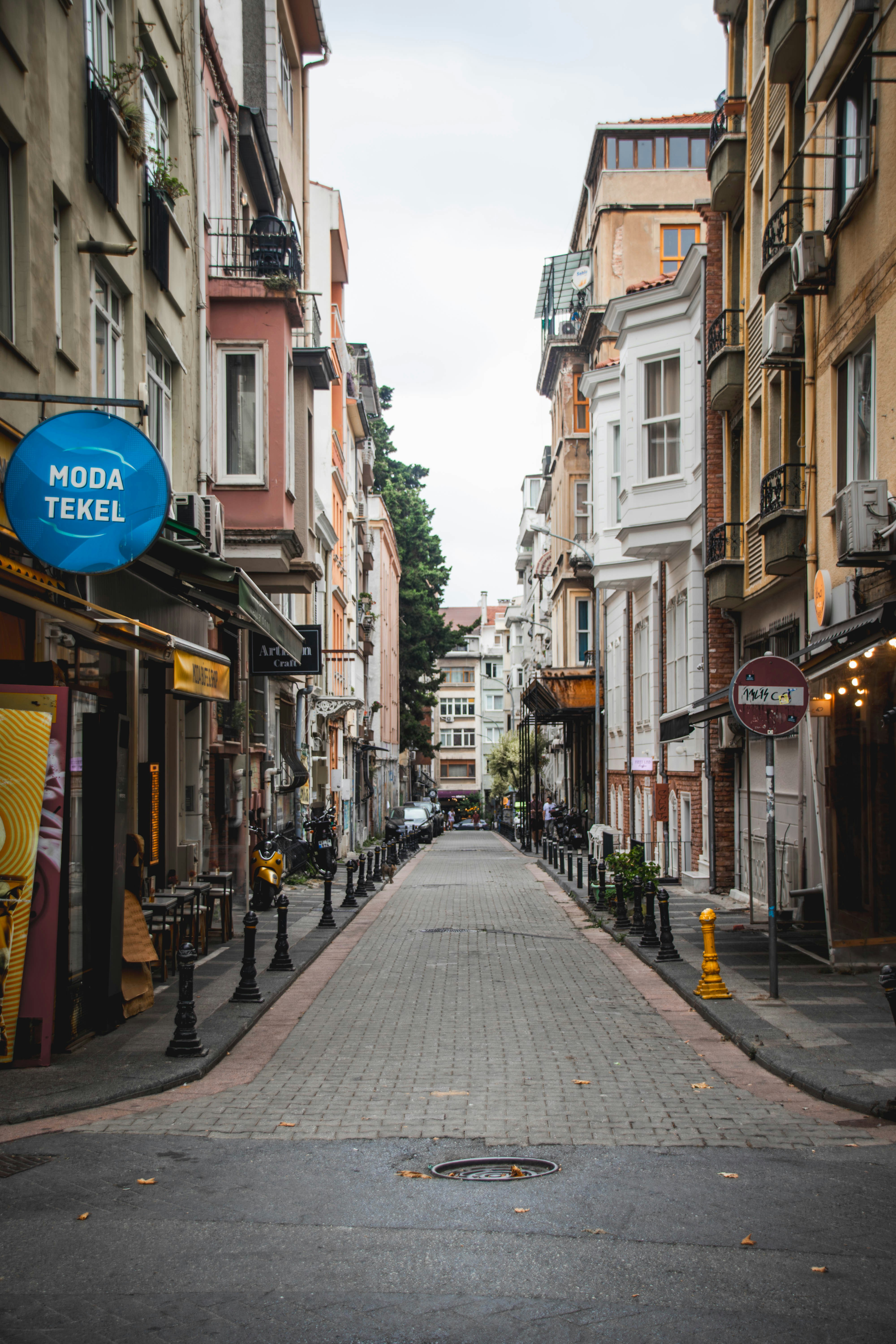 Cobbled Street, Echoes of a Quiet City Morning