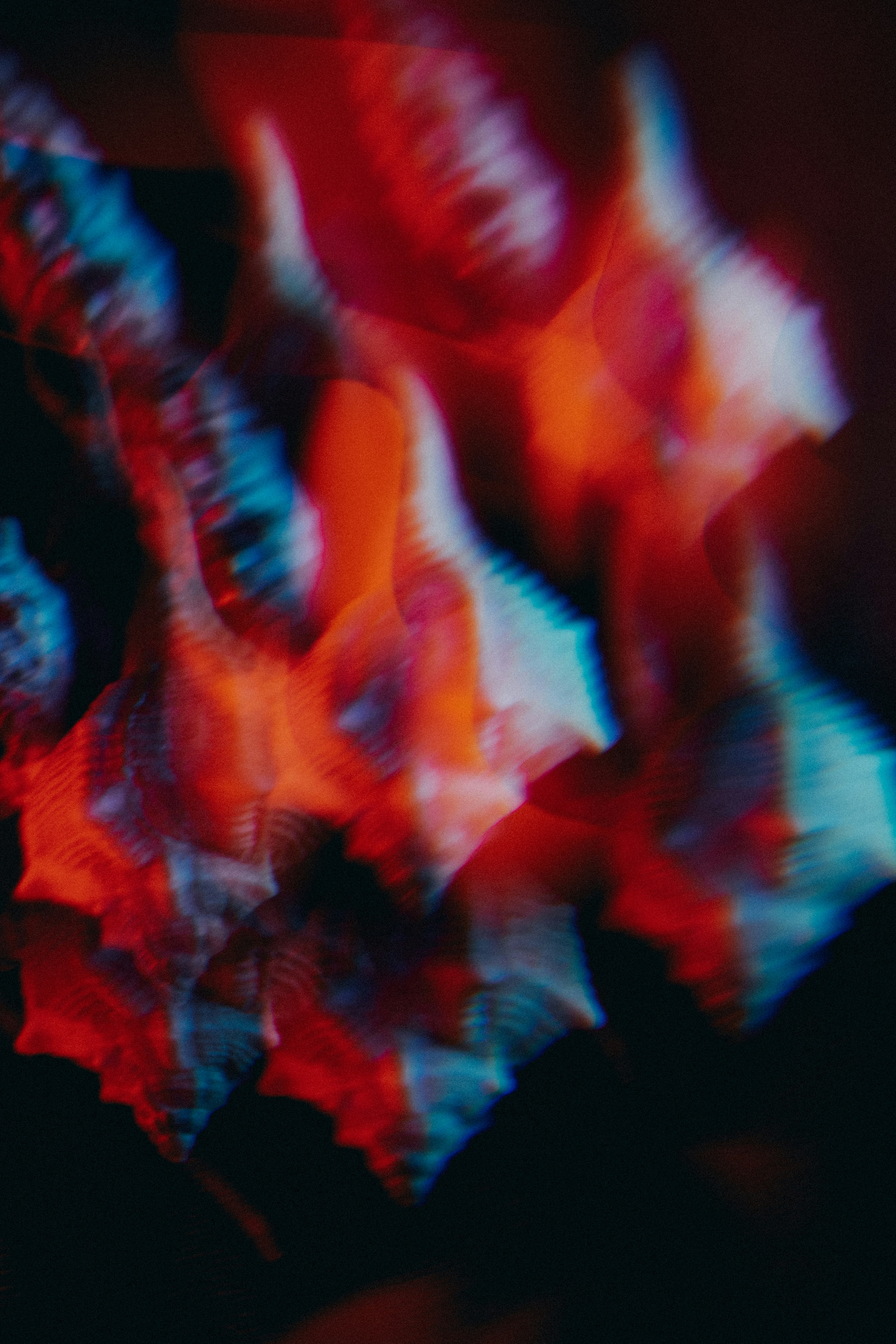 Chromatic Fragments in Motion