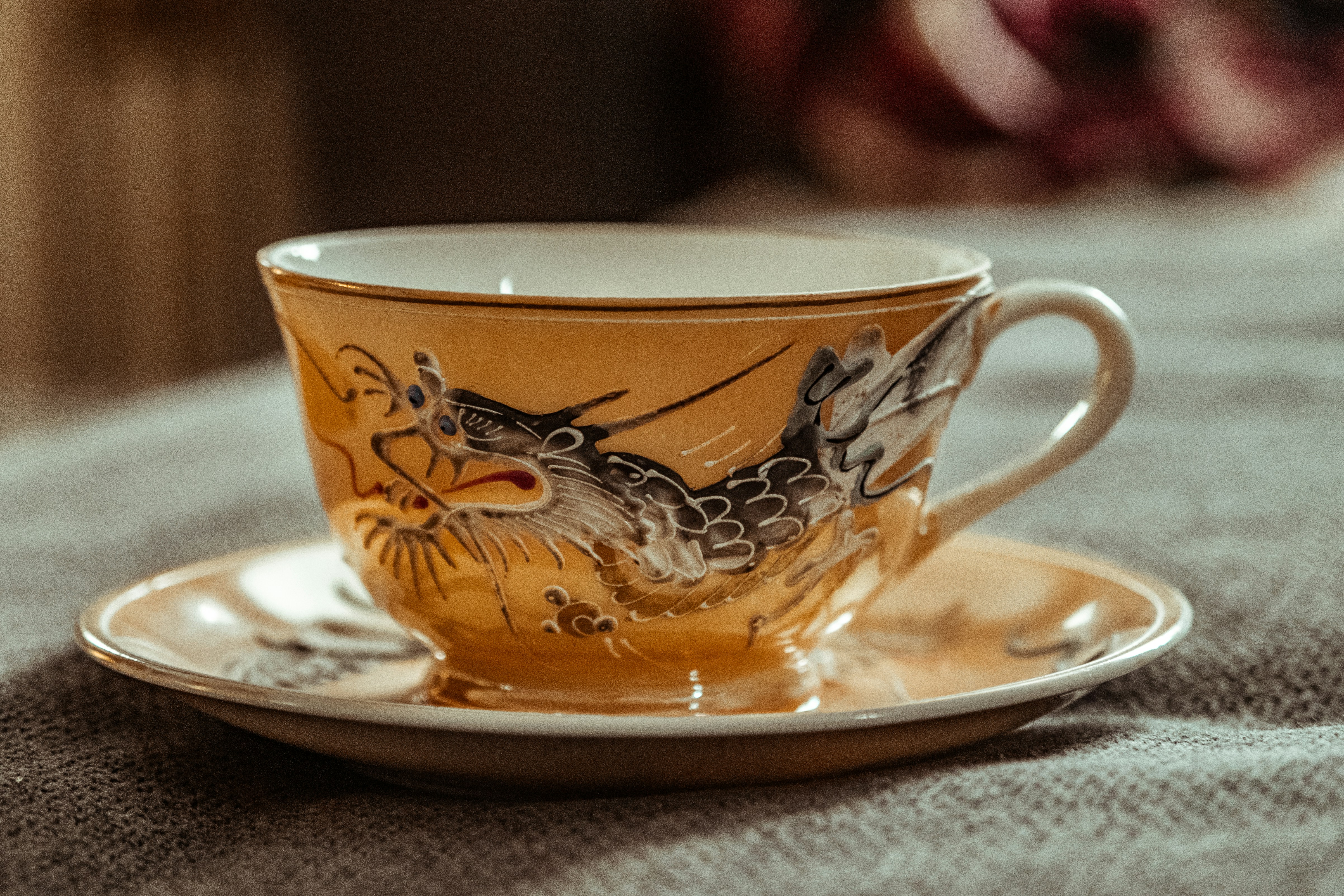 Dragon-ink on porcelain: a dragon-tea moment