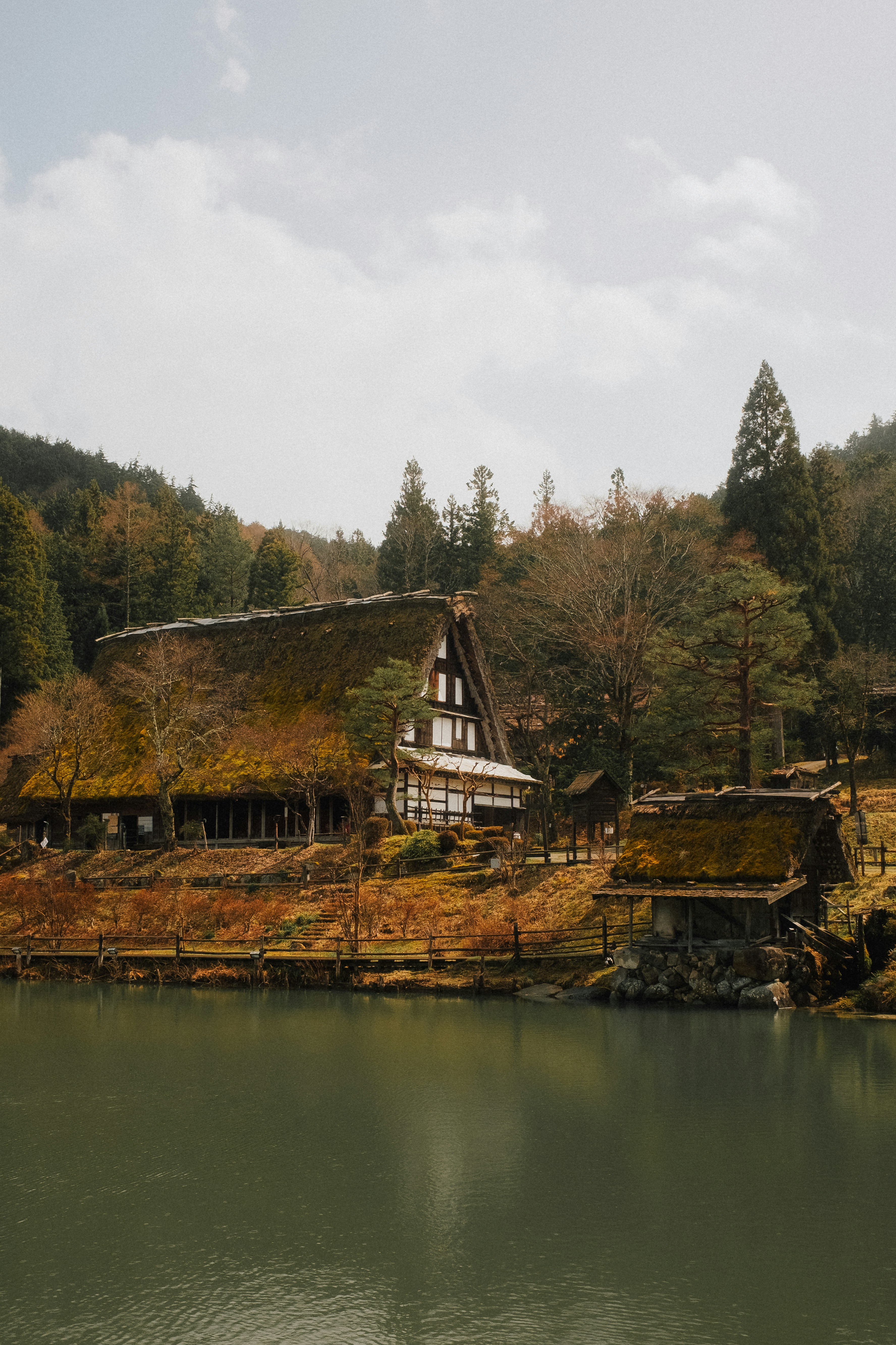 Autumn on the Shibagawa: A thatched Ryokan by the Lake