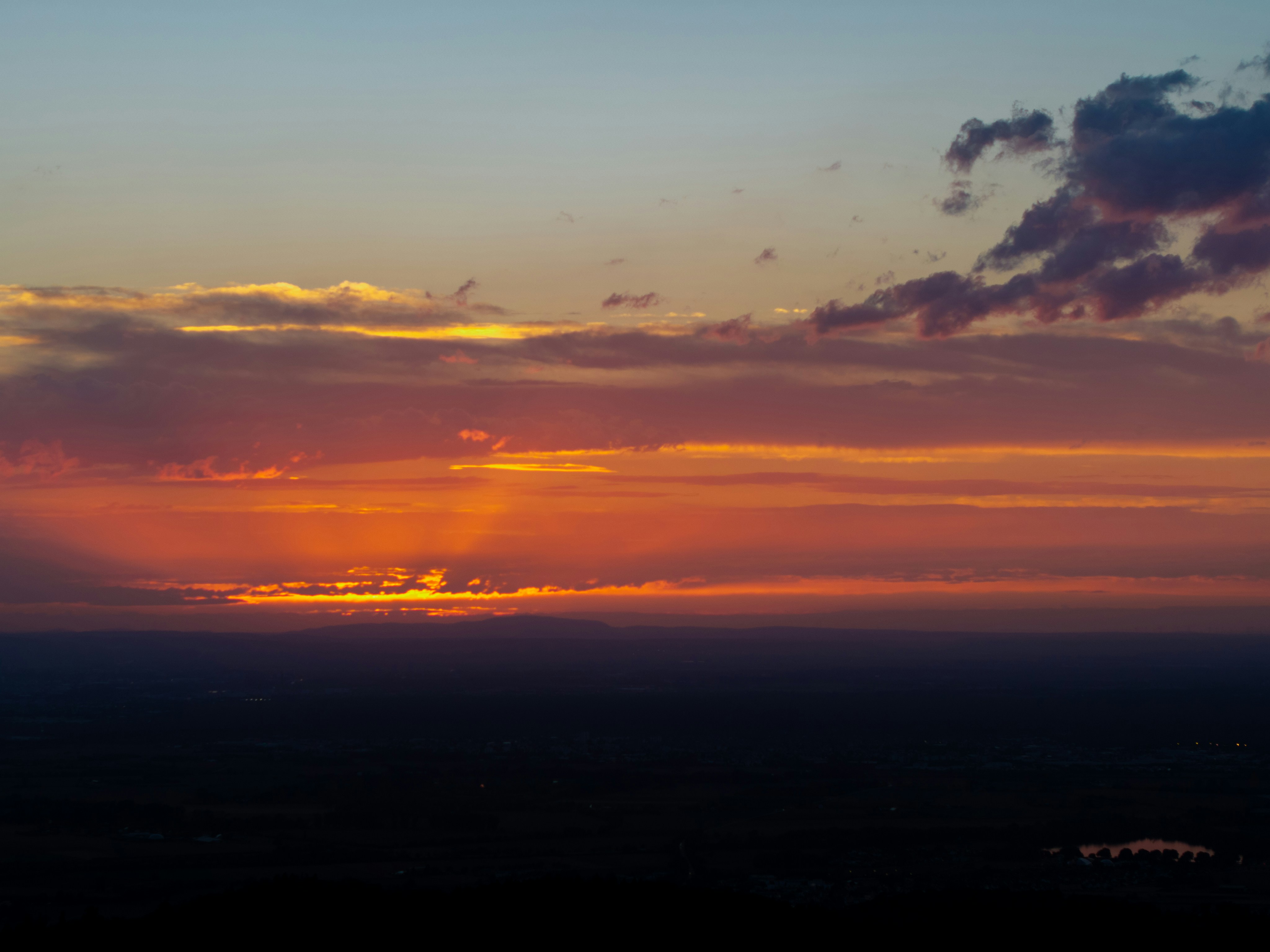 Sunset Edge: A Quiet Horizon Ablaze