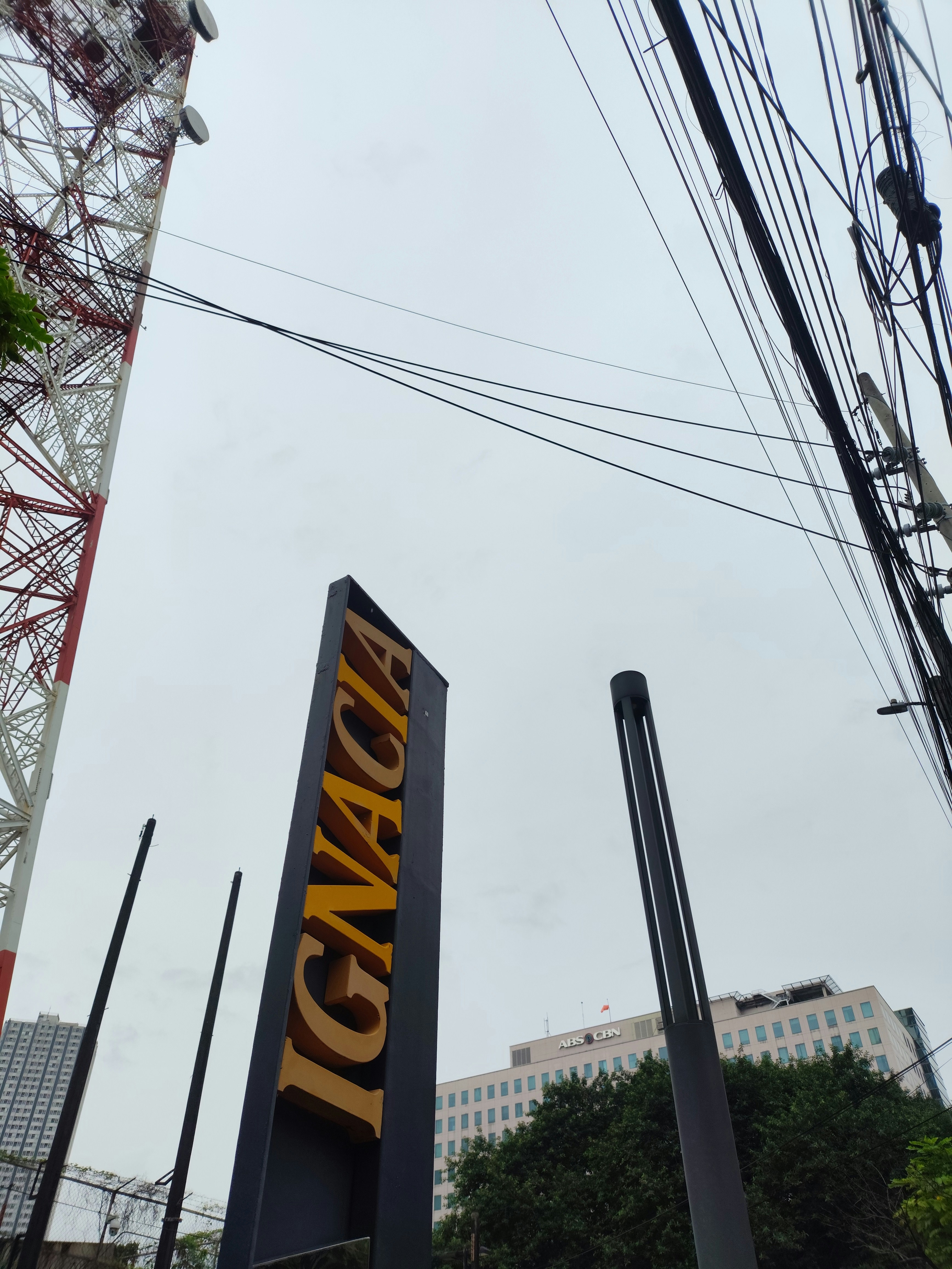Vertical Signage in an Urban Grid