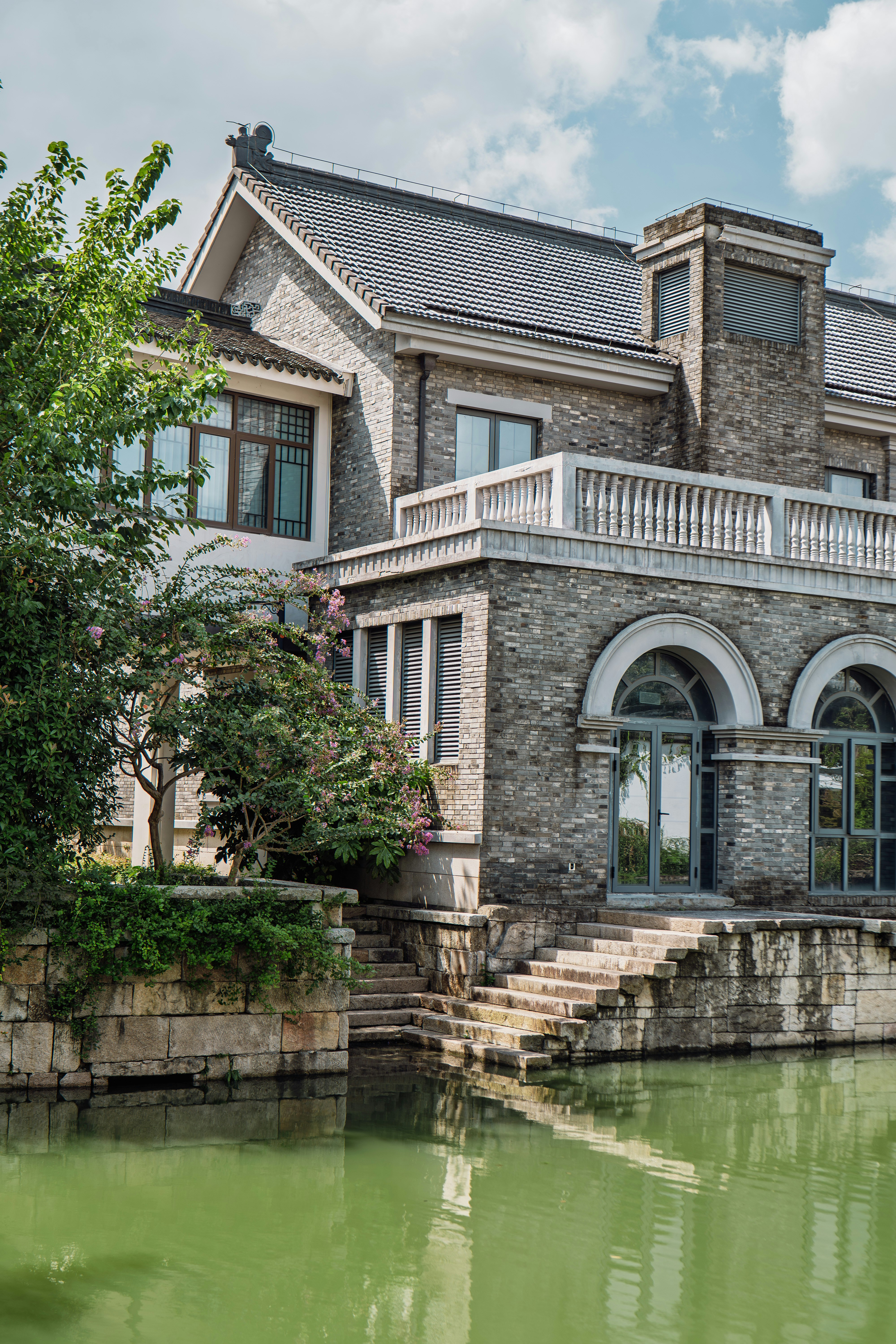 Masonry Elegance by the Waterfront
