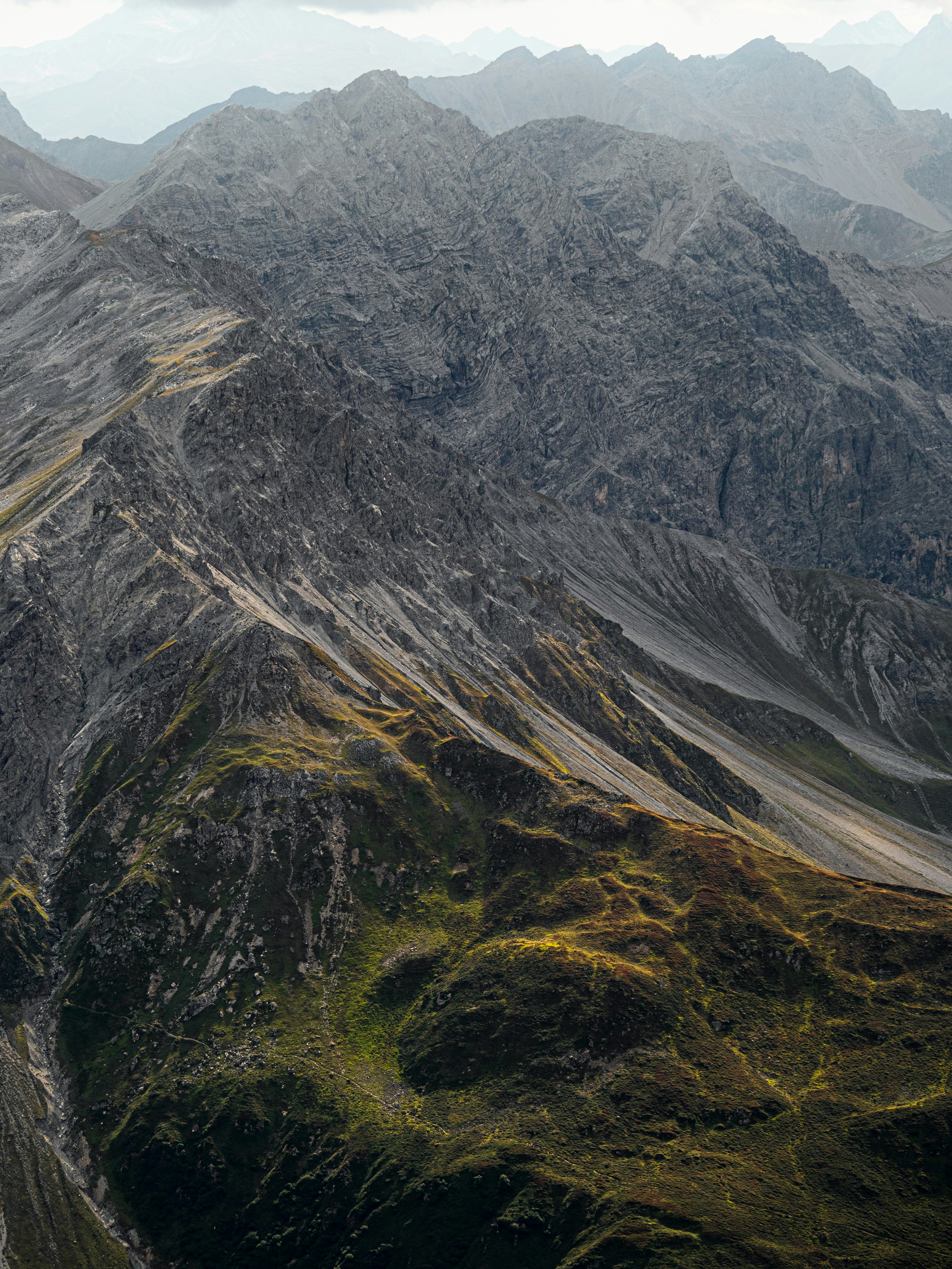Stone Choir: Fijnded Peaks Cutting Through Mist