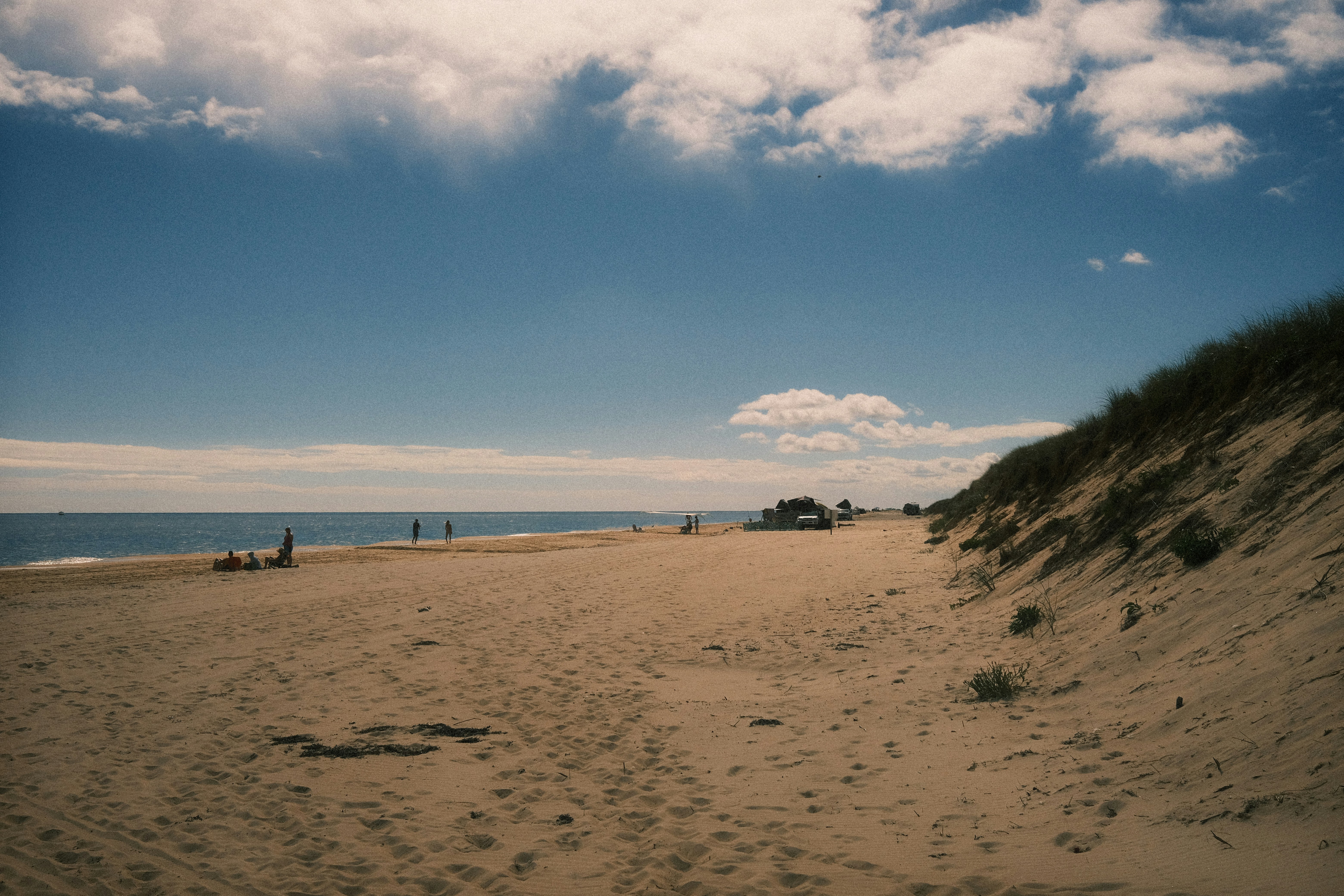Coastal Dunes Beneath a Wide, Quiet Sky
