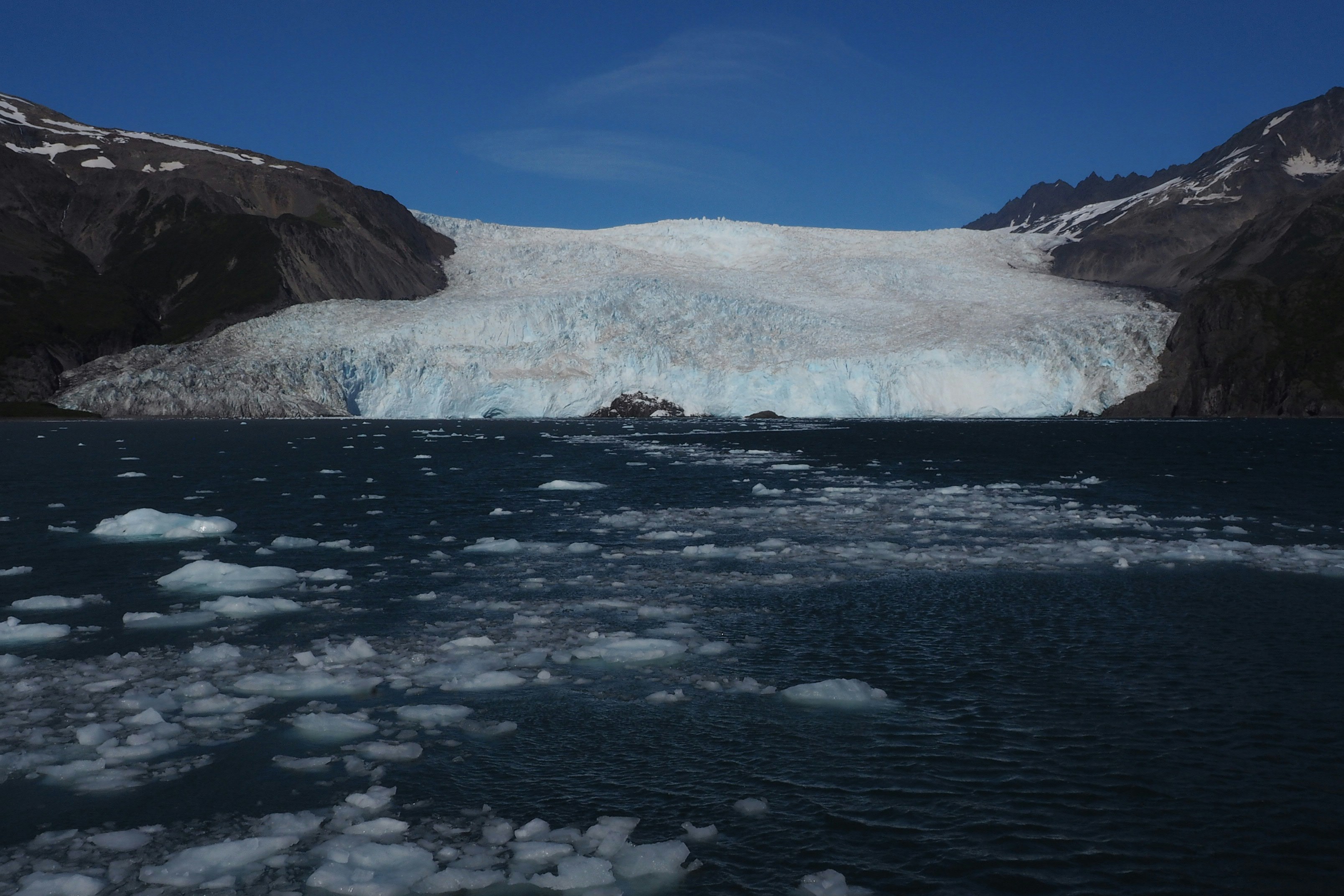 Glacierfront under a Cerulean Sky