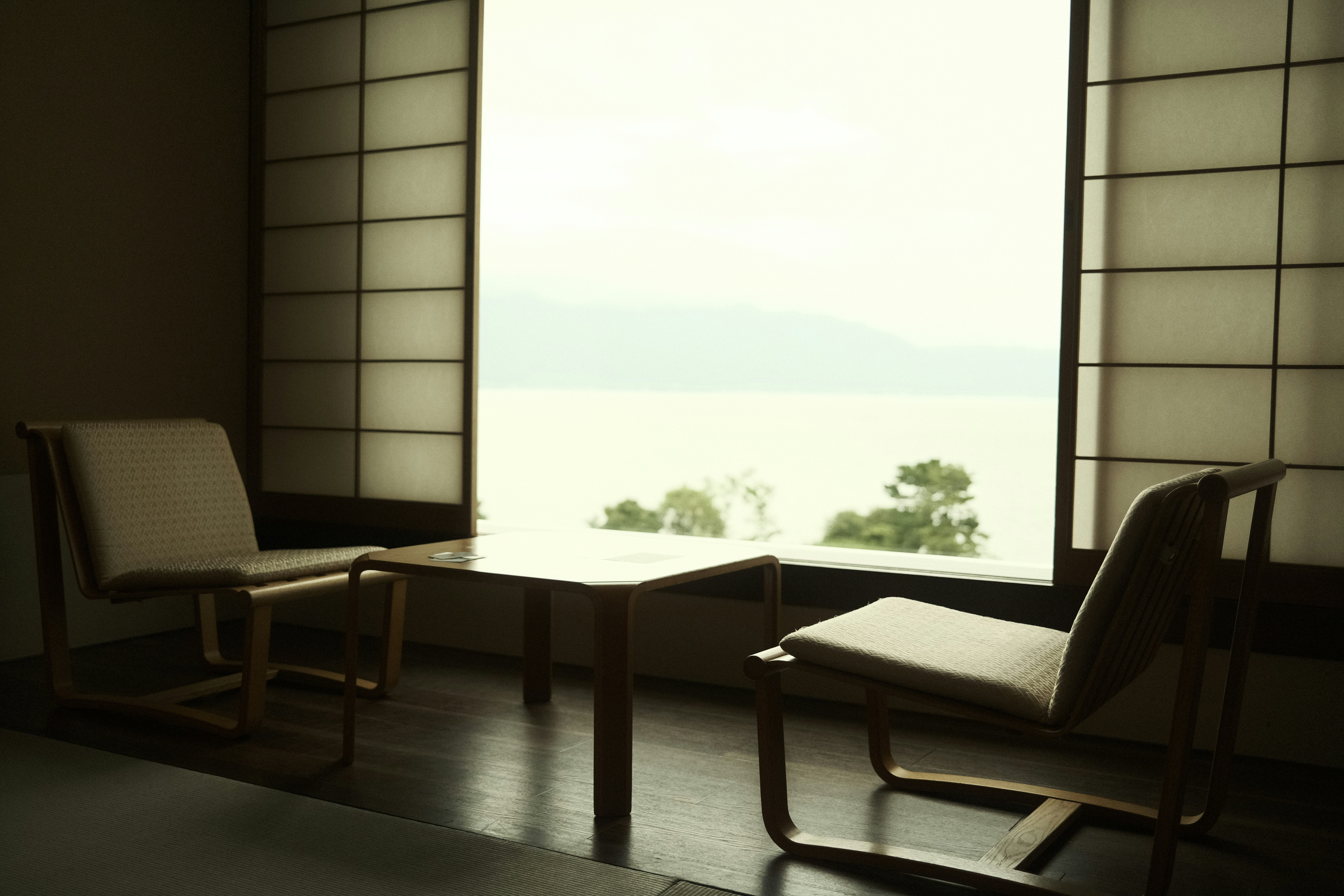 Quiet Tea Lounge Gaze by Horizon
