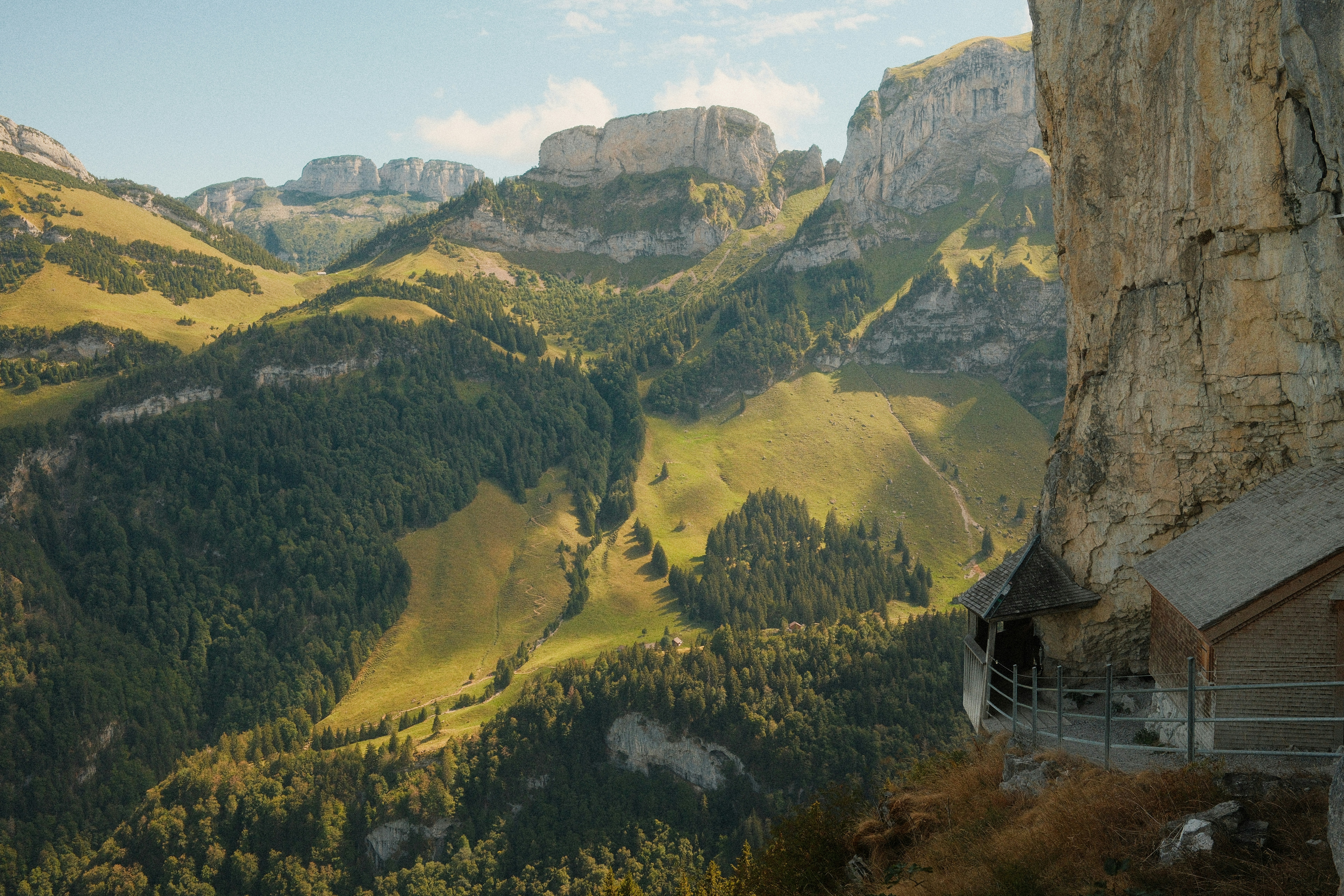 Cliffside Refuge: A Chalet Keeps Watch Over the Valley