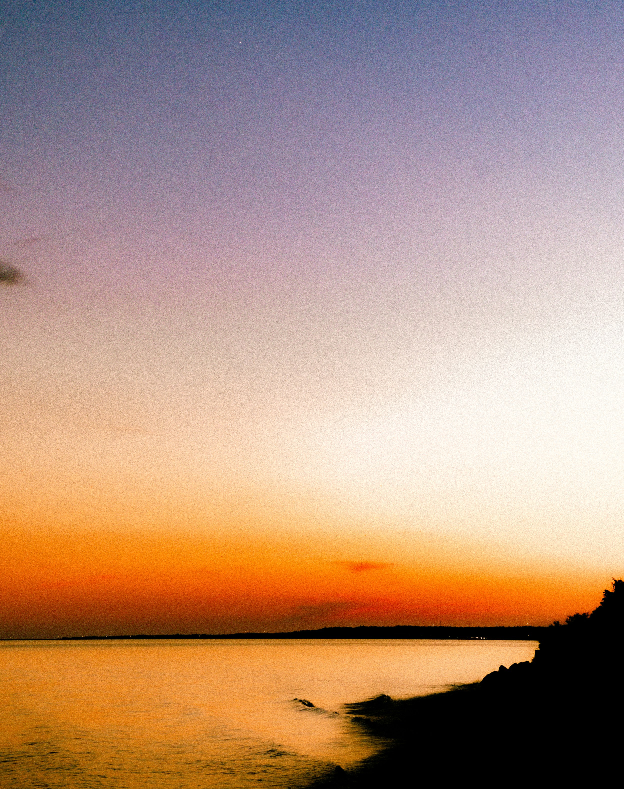 Sunset Coastline Quietly Framing the Sky's Gradient
