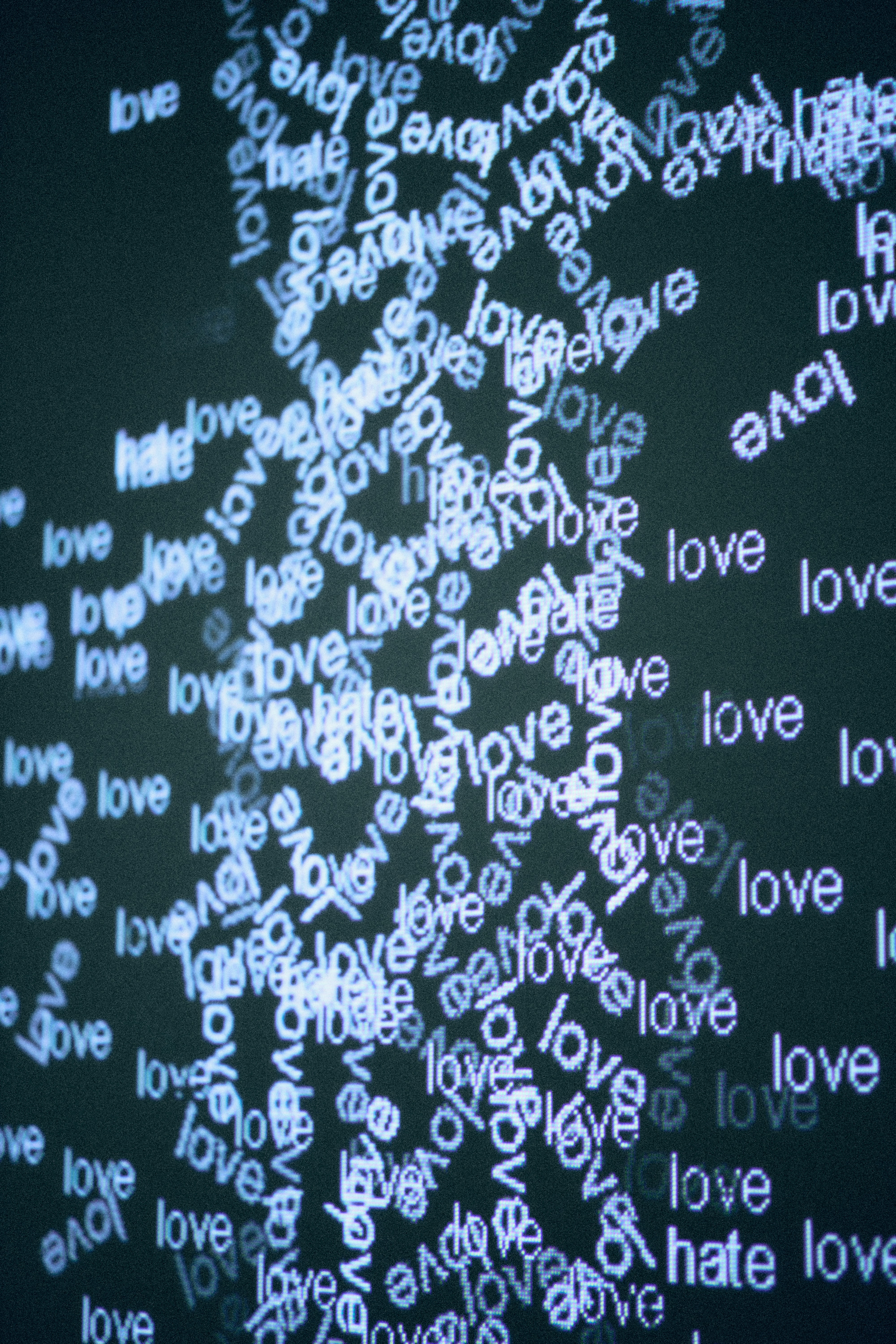 Cascade of Love: a Densely Packed Typographic Field