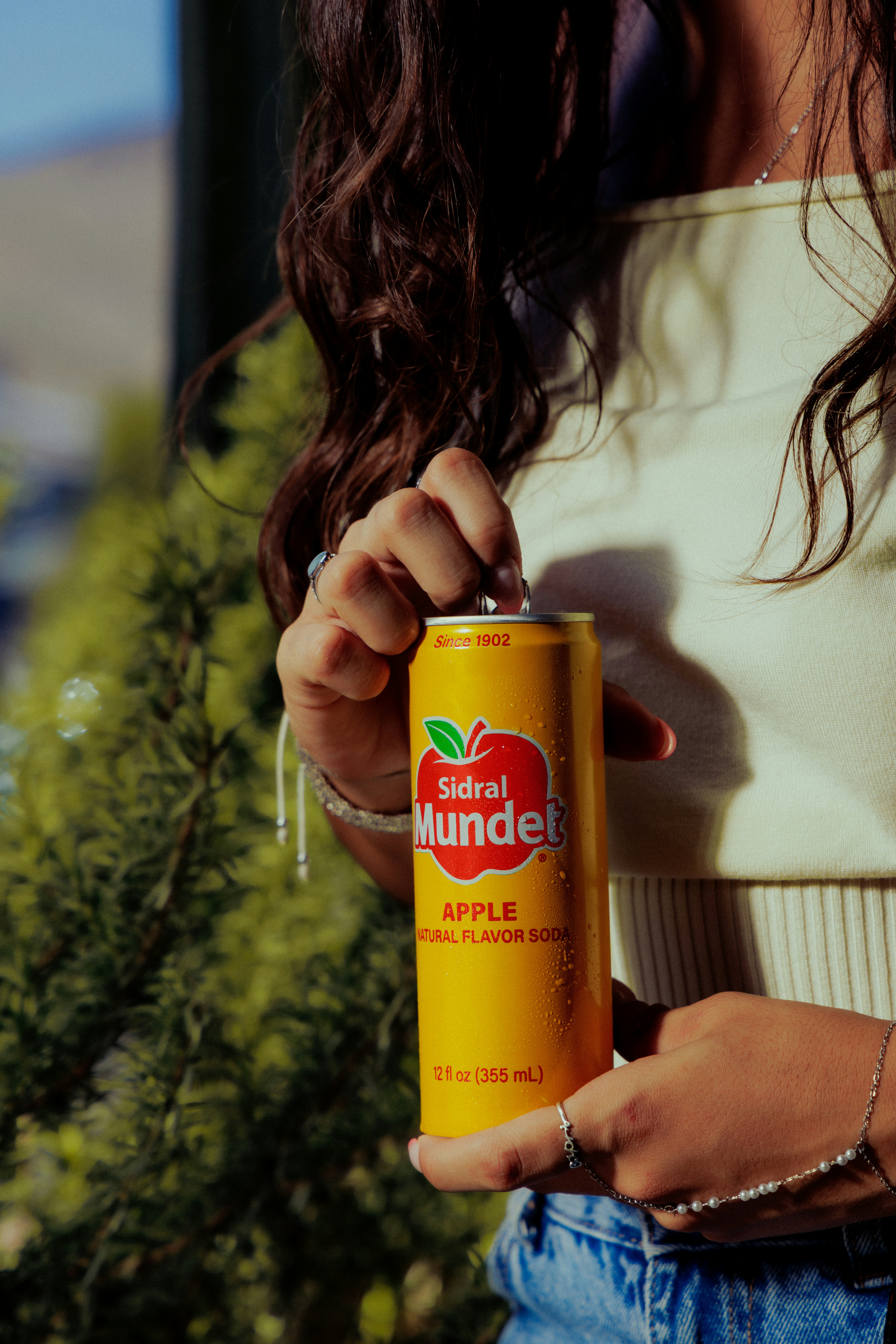Sunlit Soda: A Glimpse of Confidence in a Yellow Can