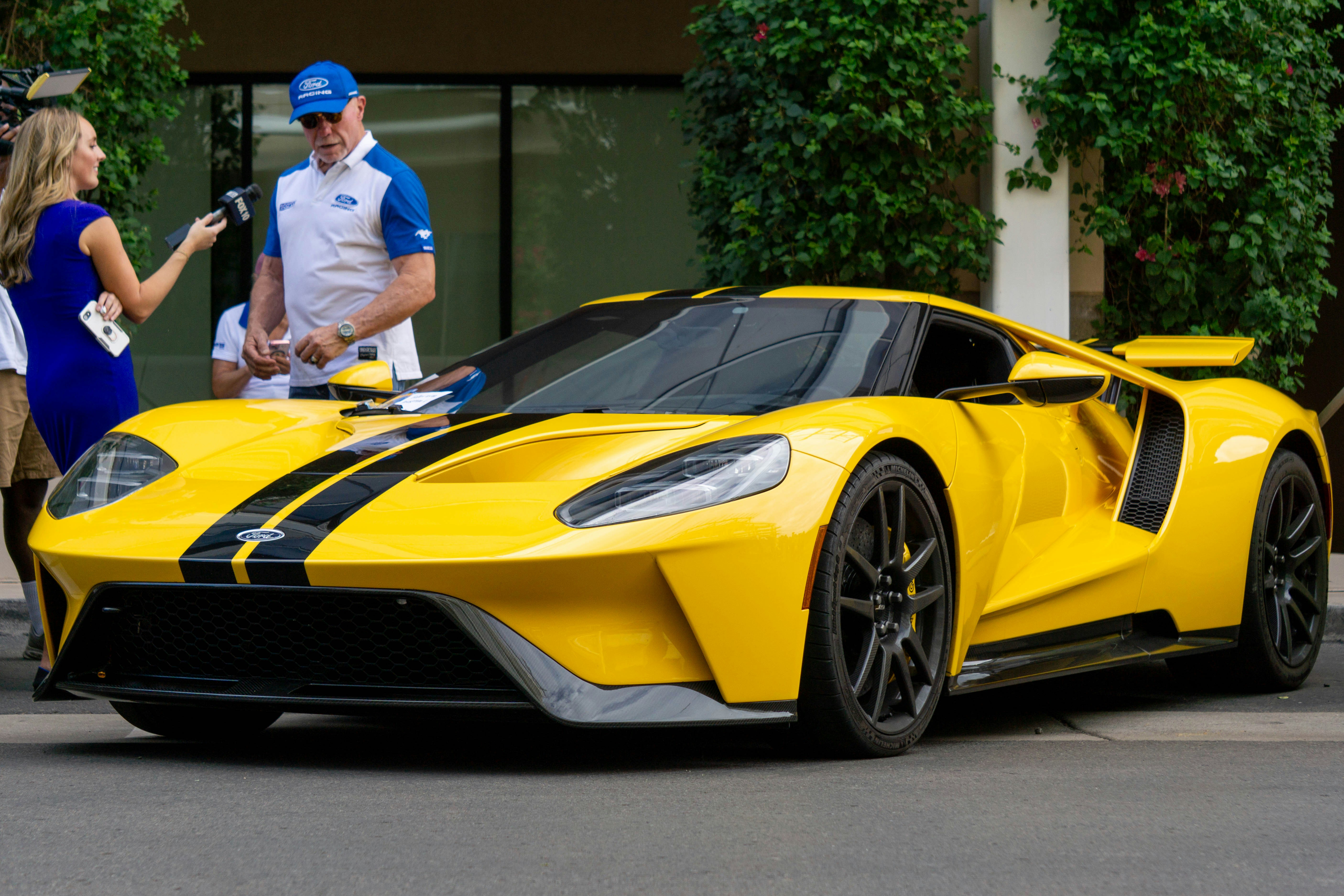 Yellow Fury: A Carbon Stripe Supercar On Display