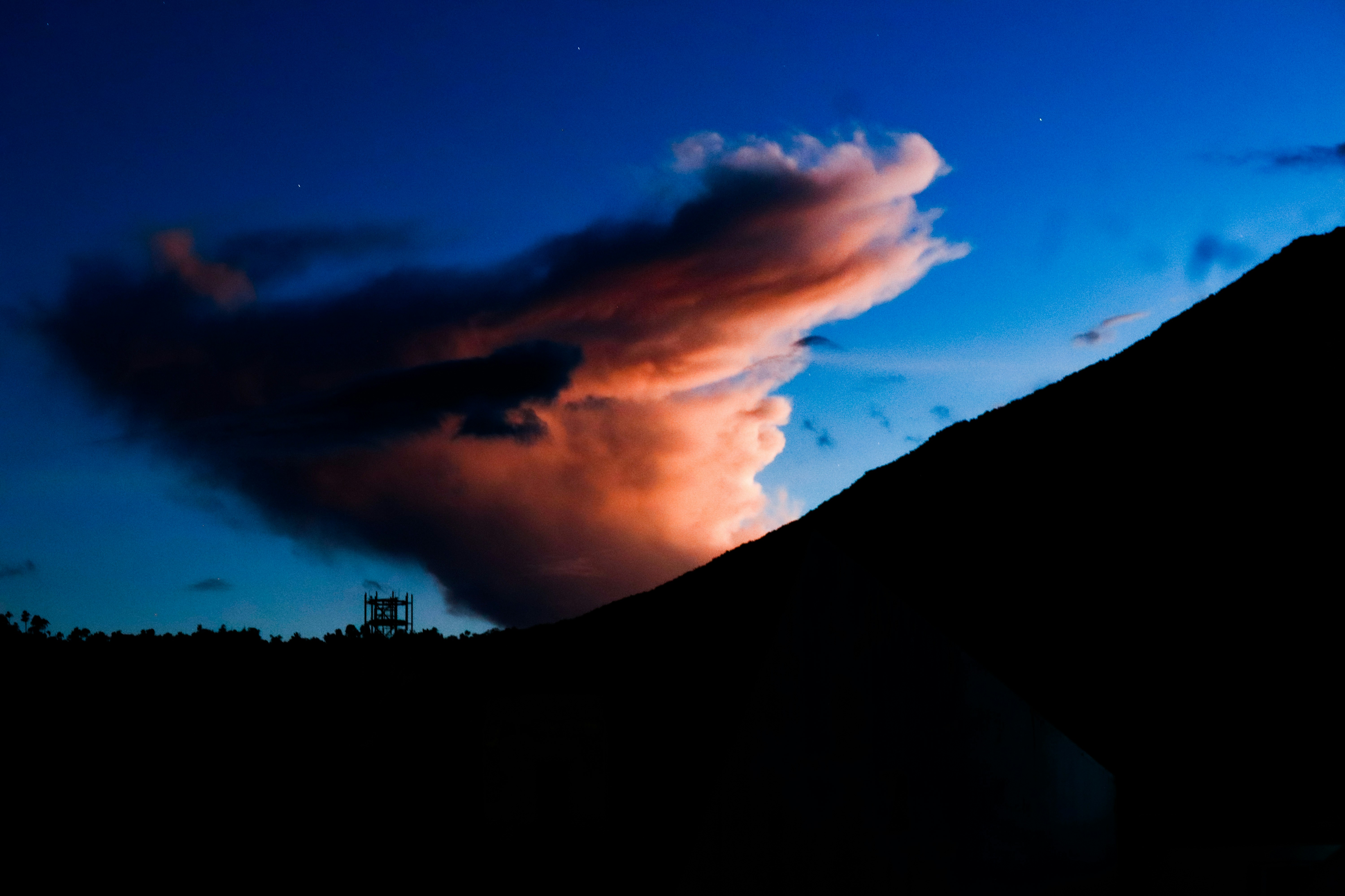Cloud Burst Over a Dark Horizon: a Dusk Silhouette
