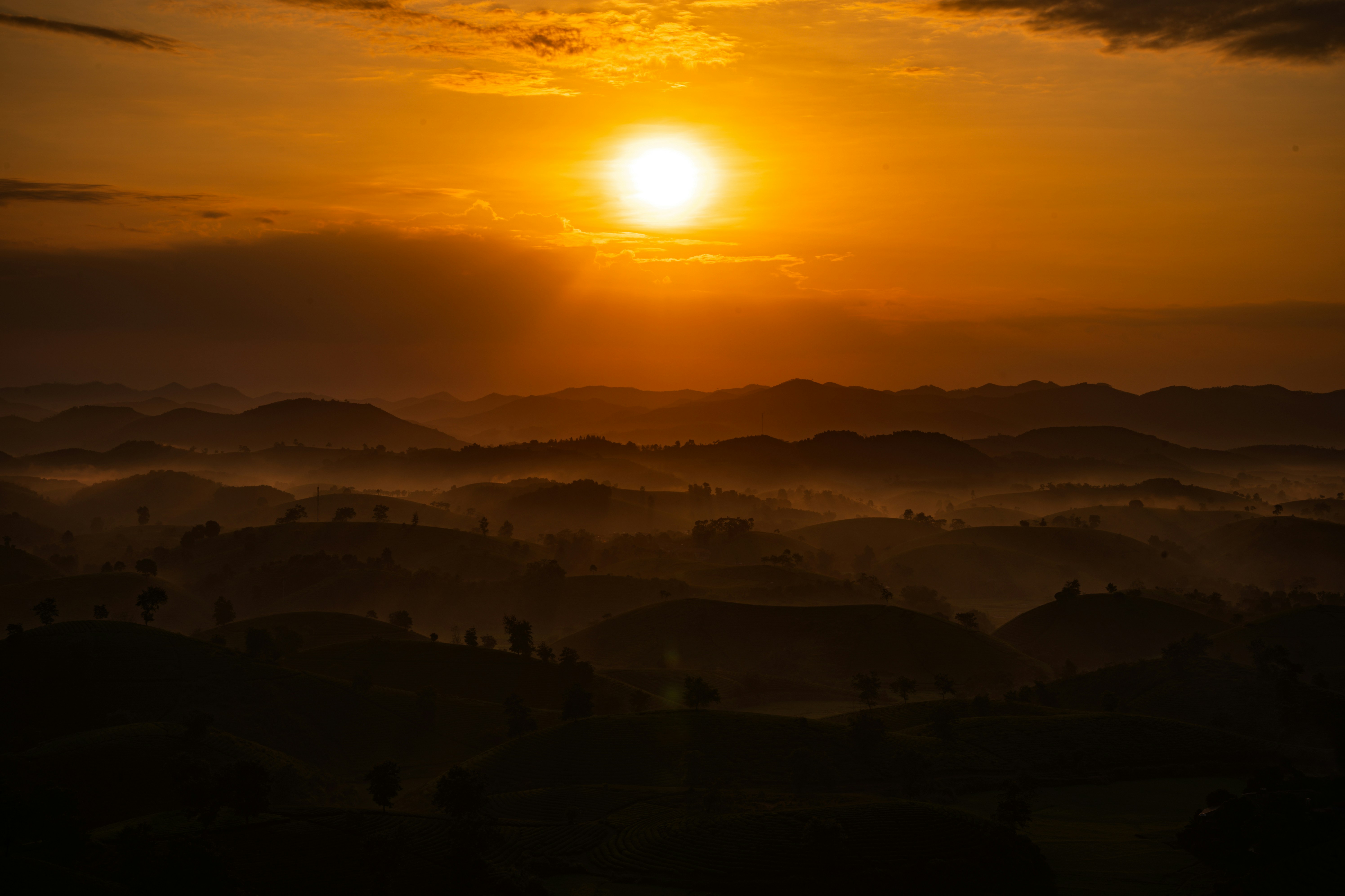 Golden Horizon Over Quiet Valleys at Dusk