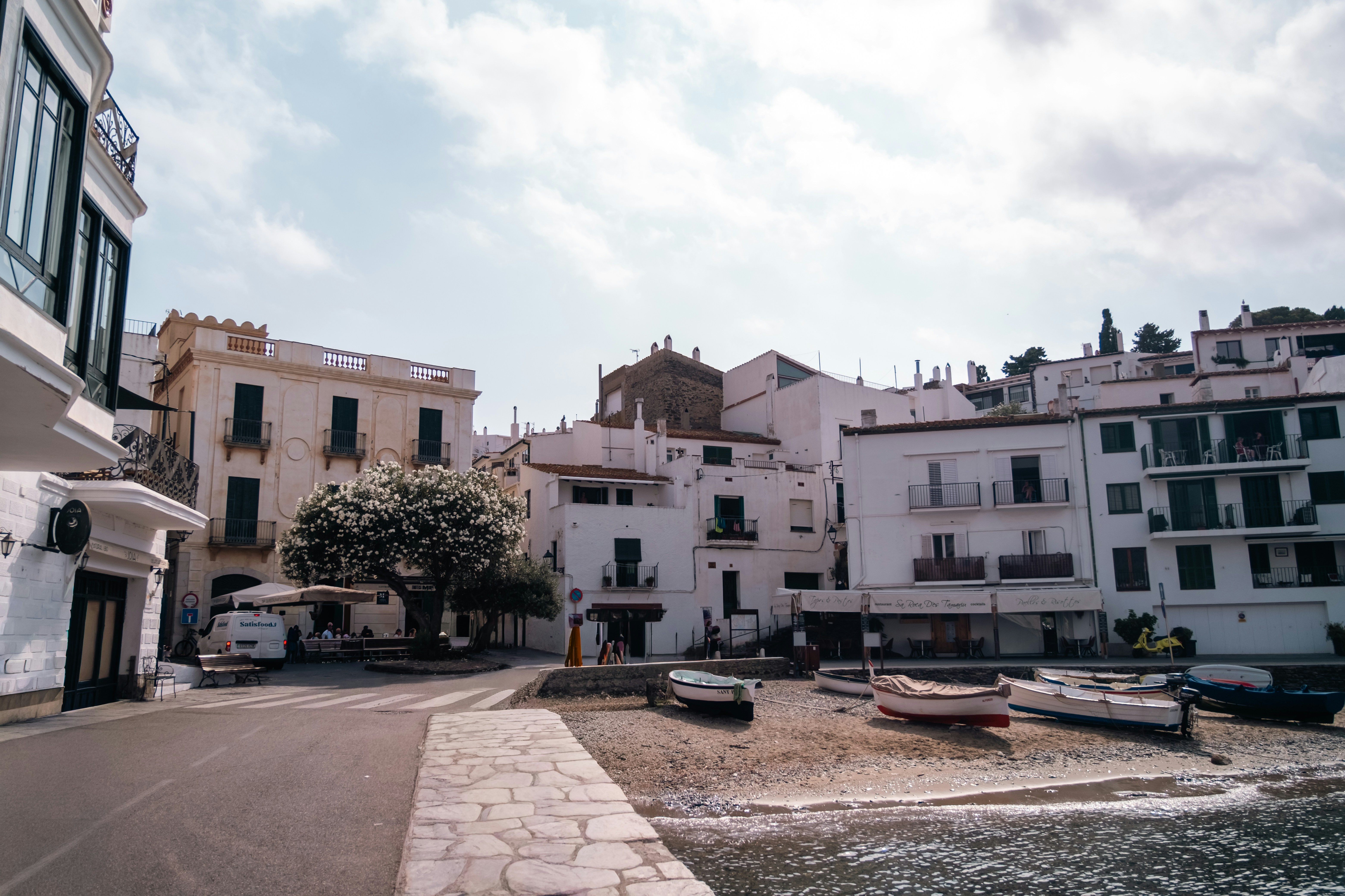 Harbor Vale: White-washed Village by a Quiet Sea