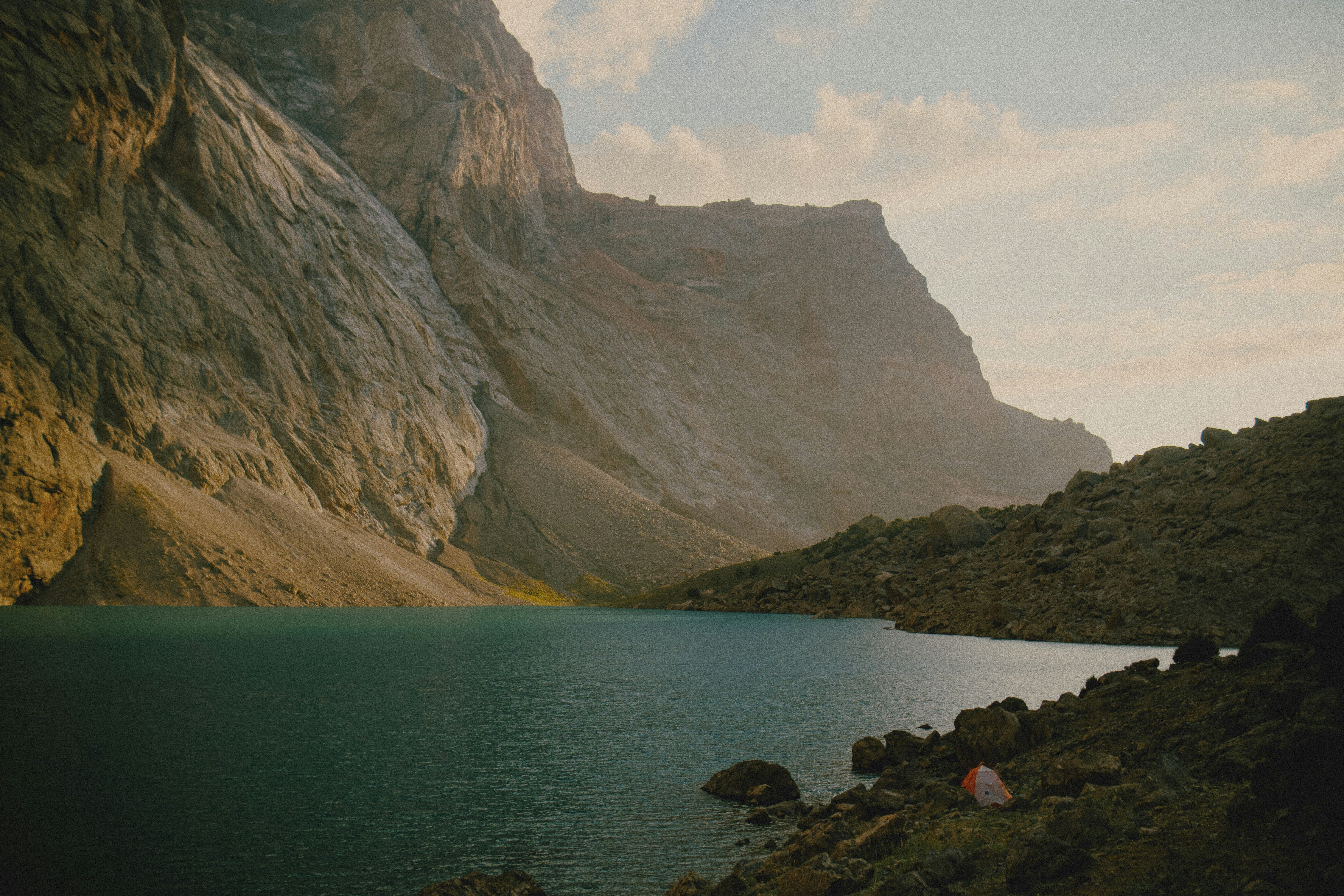 Azure Basin at the Foot of Stacked Cliffs
