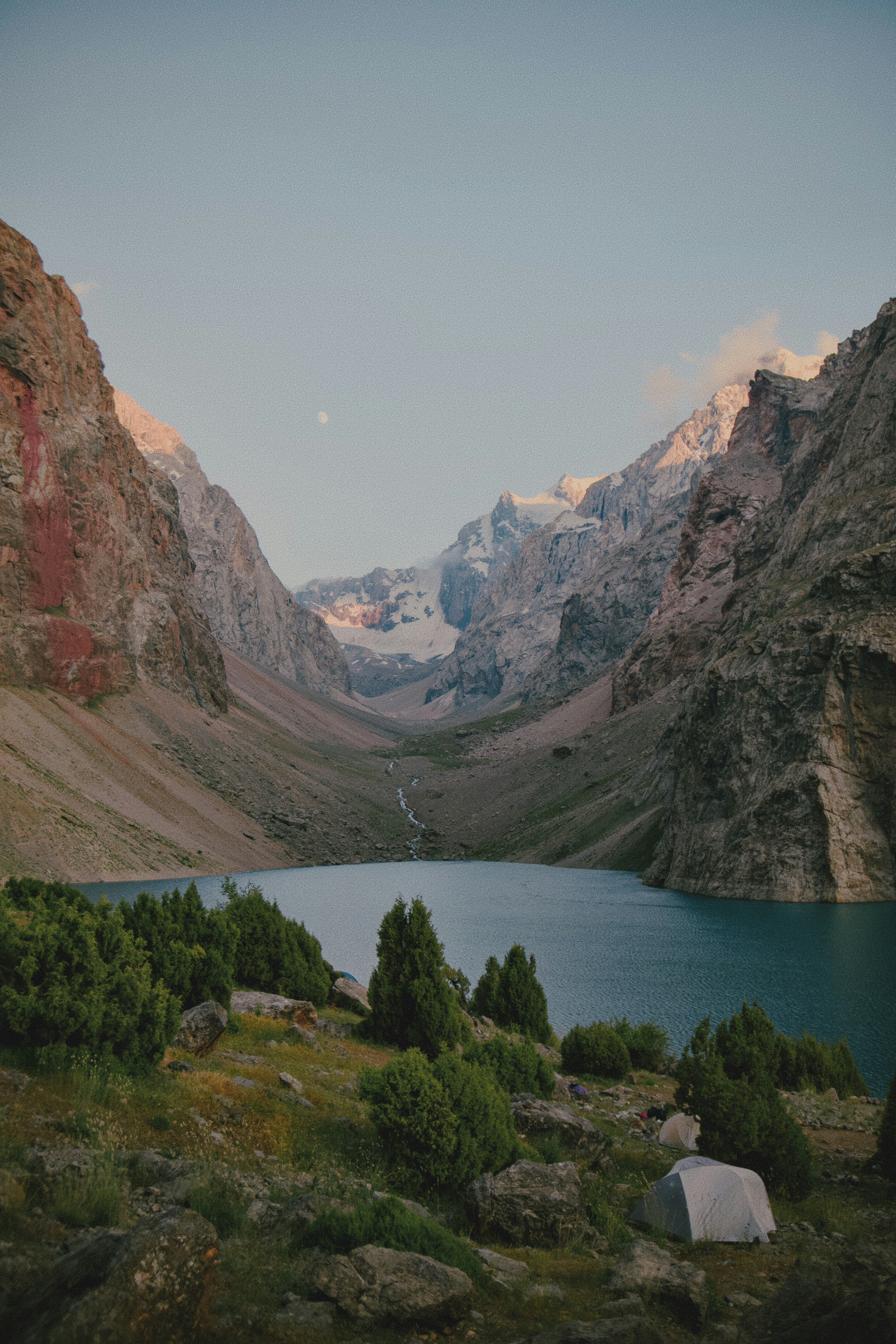 Dolomitic Valley Mirror: A Mountain Lake Serenely Framed by Peaks