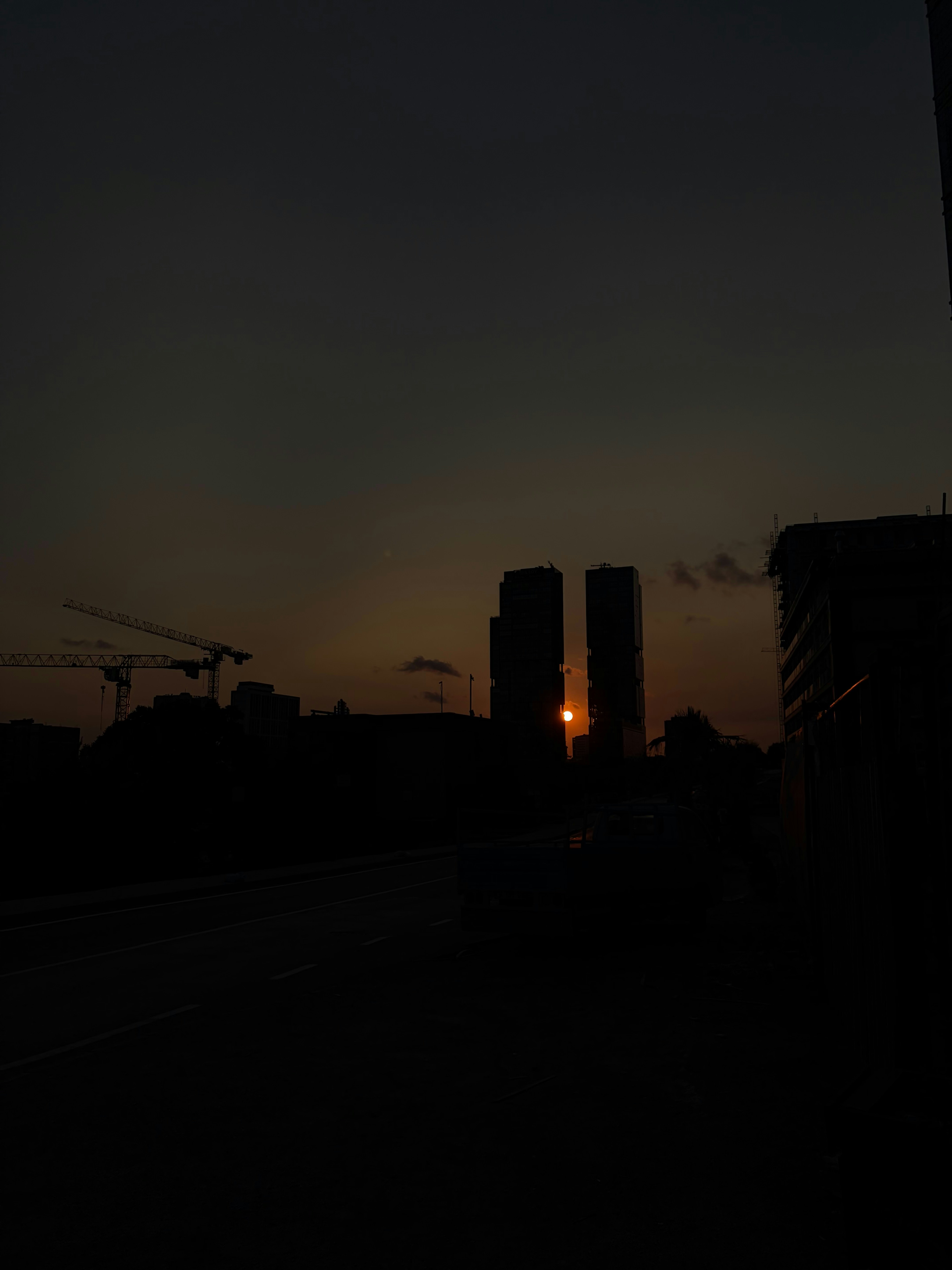 Sunset Silhouette overusk City Towers