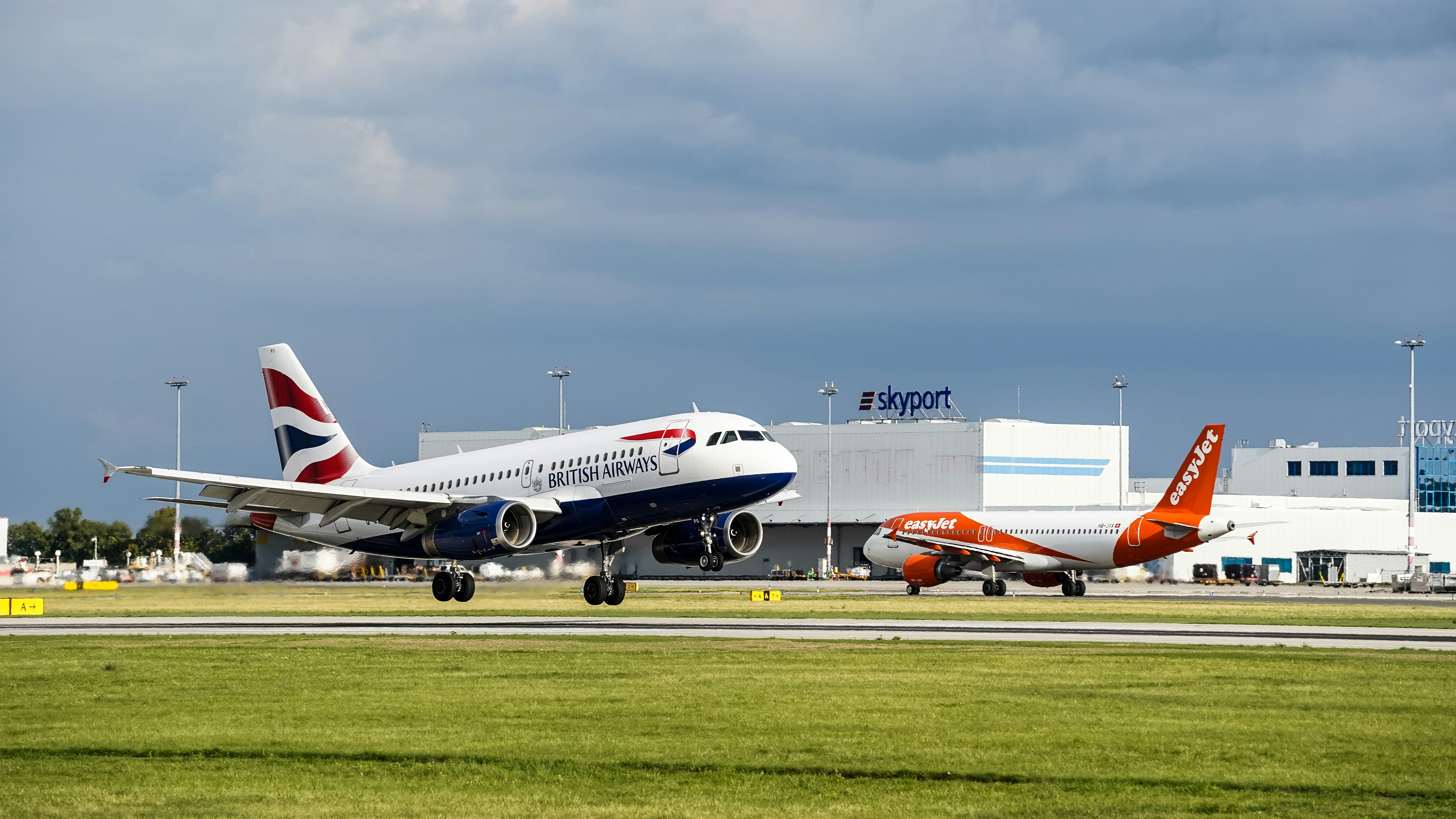 Wings on the Tarmac: A Dual-Tail Convergence at Dusk