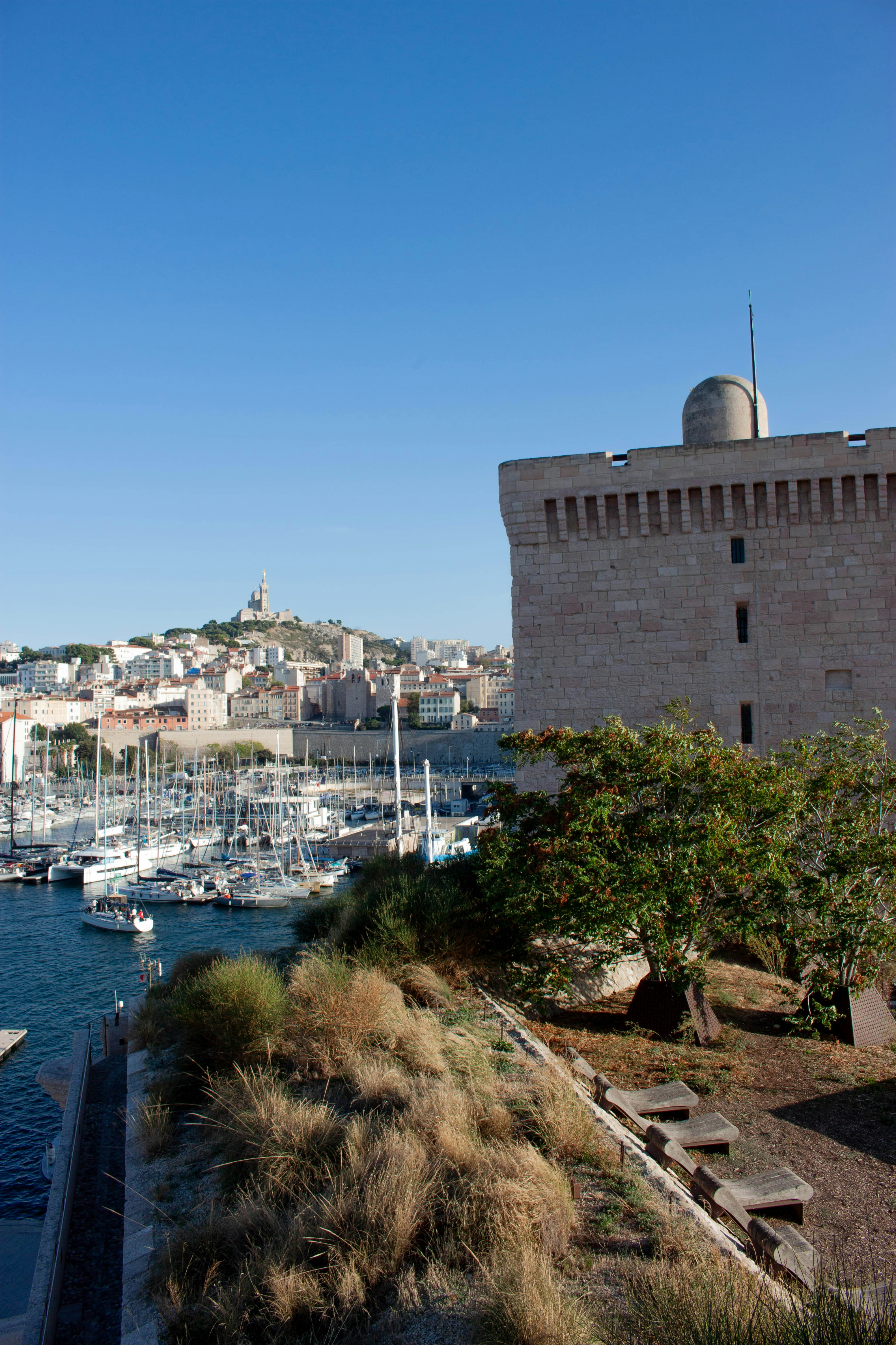 Harbor Remnant: A Limestone Fortress Overlooking the Yachts