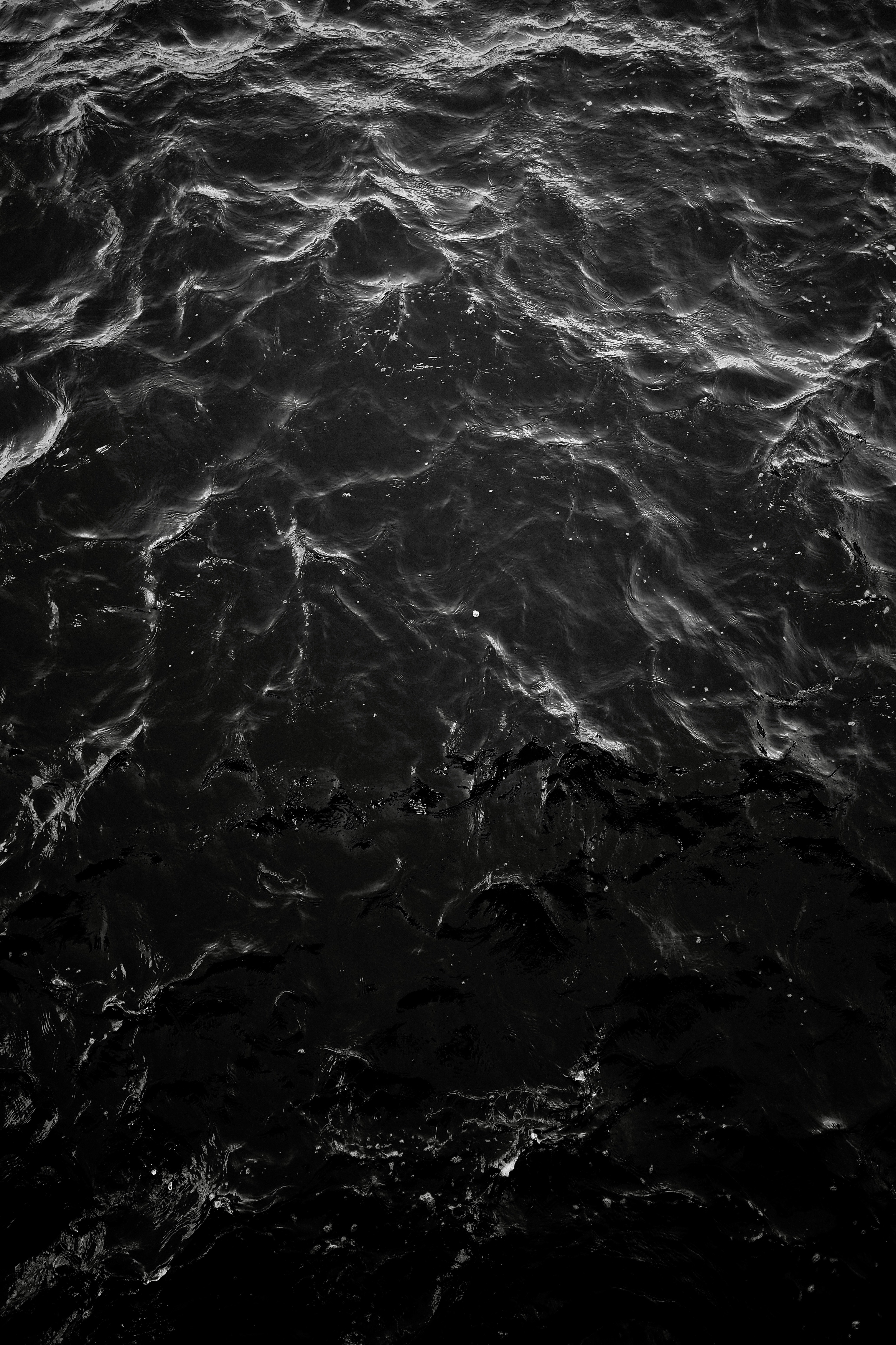 Midnight Ocean: Quiet Currents in Monochrome Depths