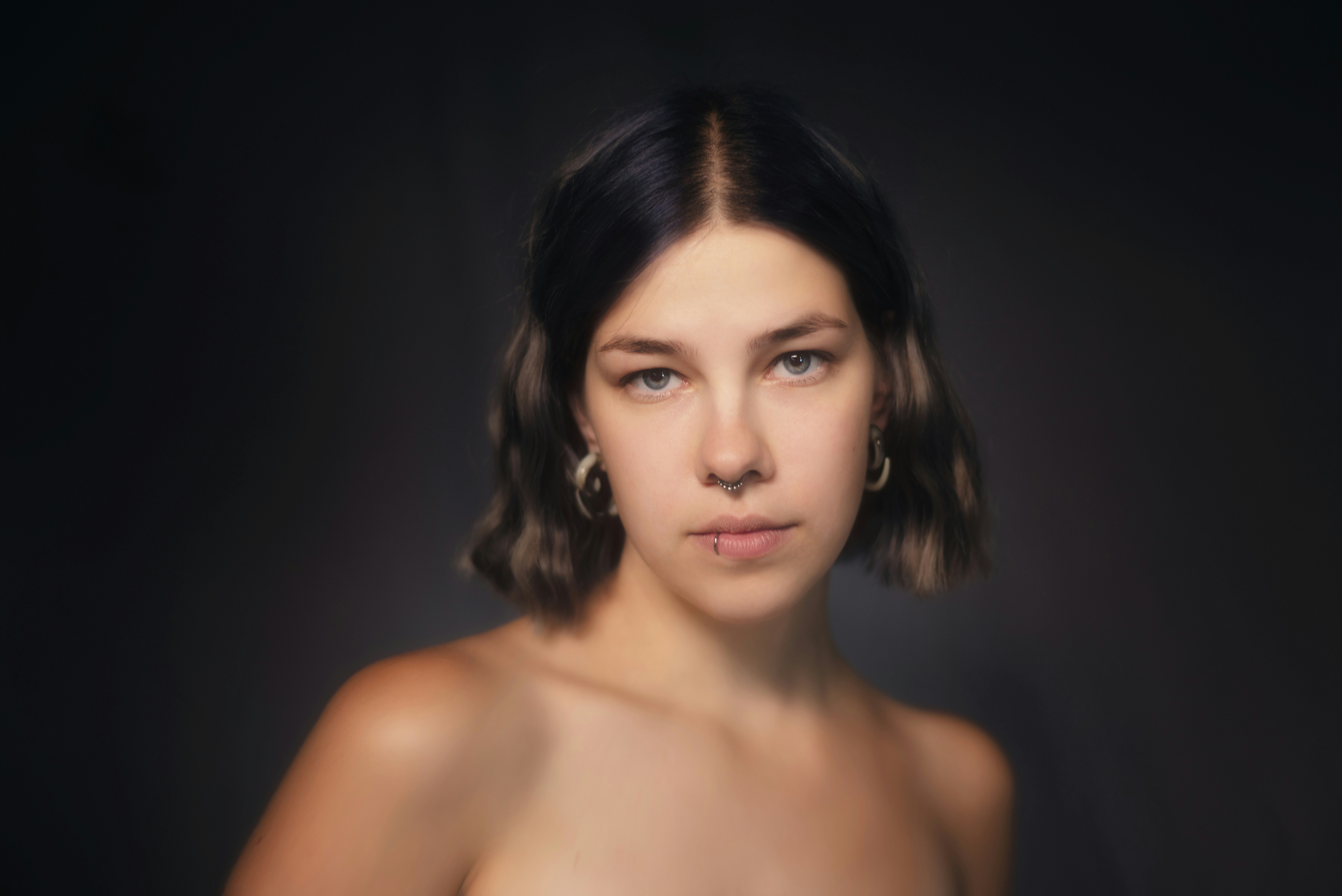 Focused Gaze: A Quiet Portrait in Soft Light