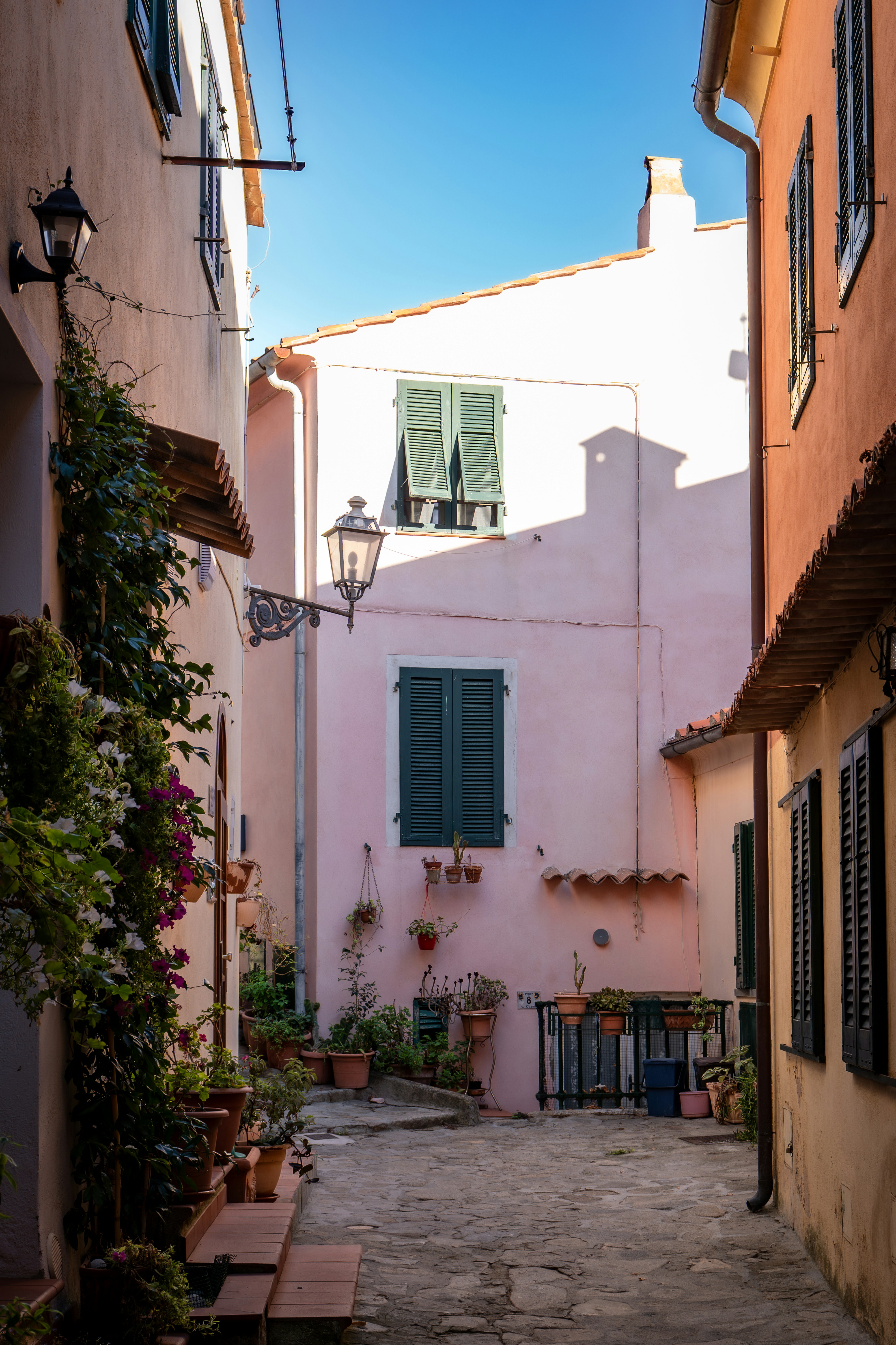 Pastel Alleyway in the Warm Italian Dusk