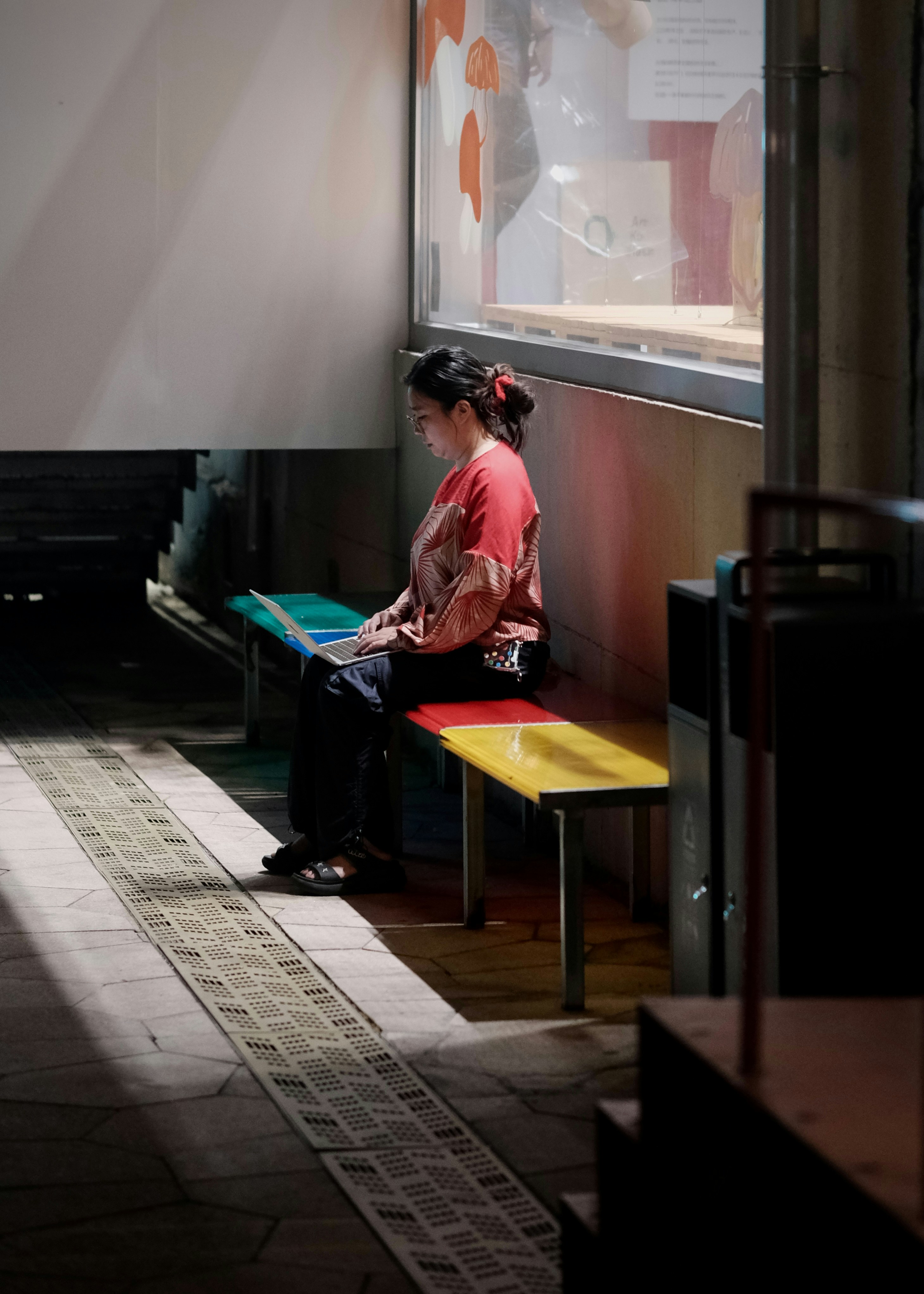 Red-shouldered Listener in Neon Quiet