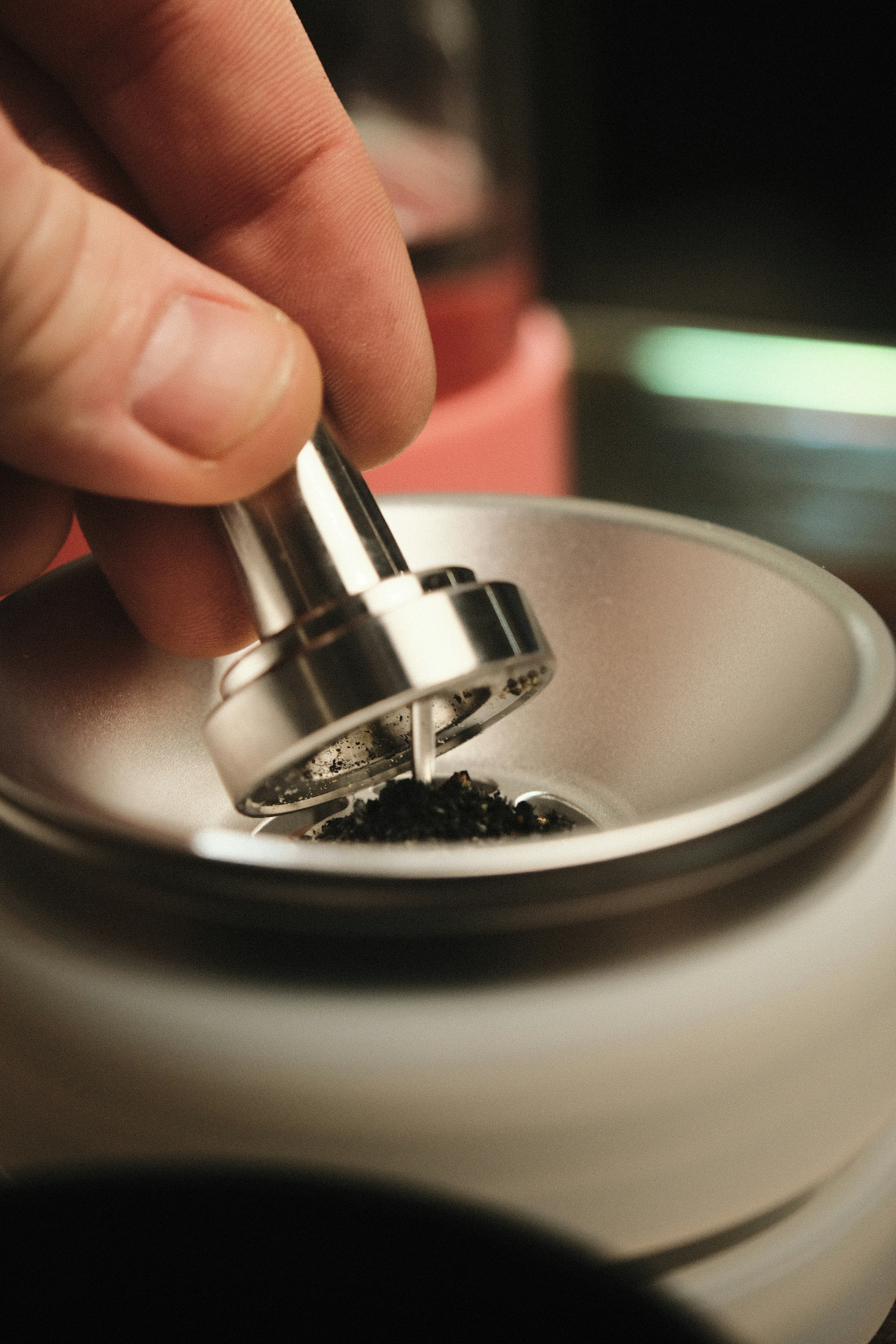 Precision and Steam: A Barista’s Hand Grinds to Perfection