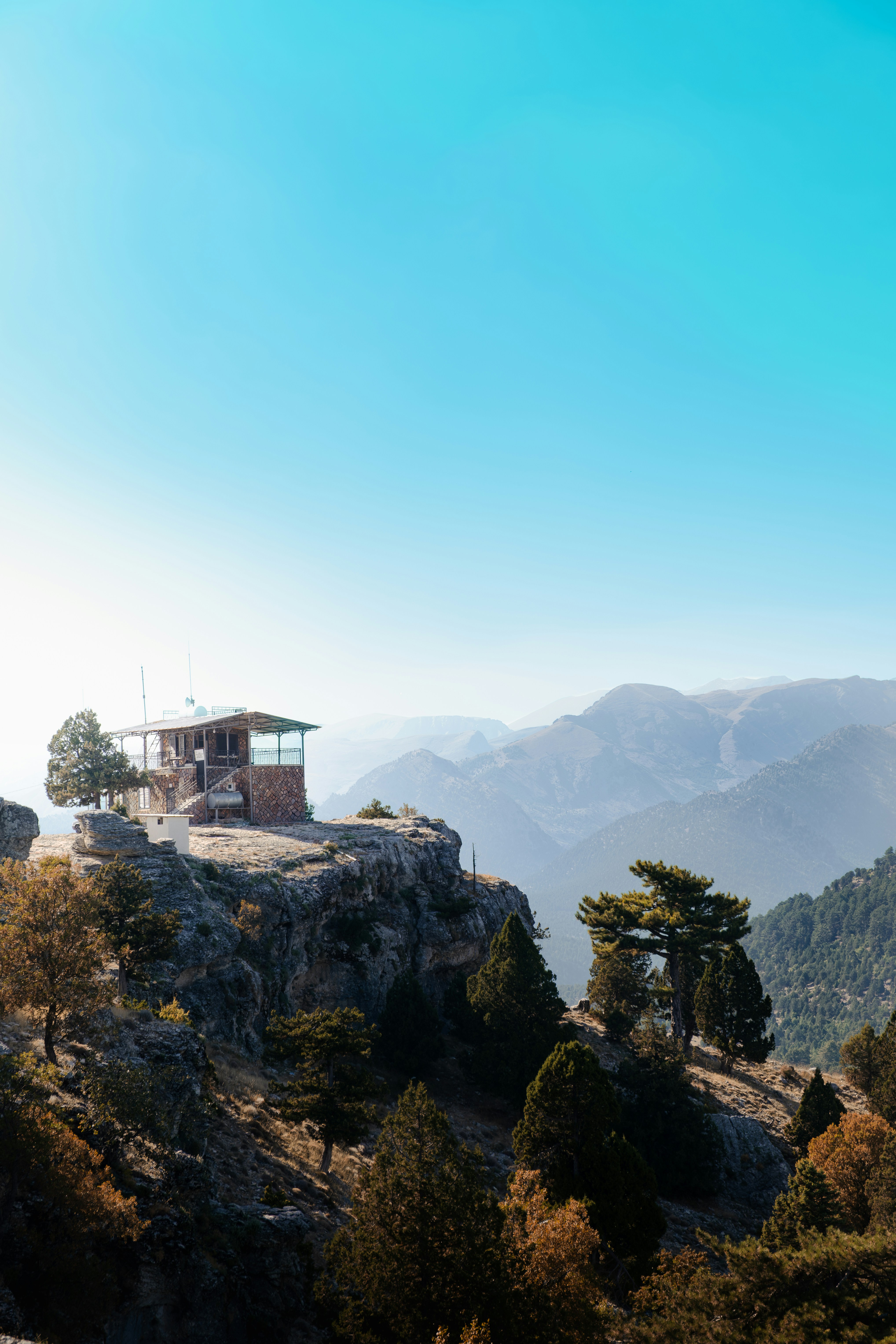 Cliffside Watchtower: A Quiet Outpost Above the Valleys