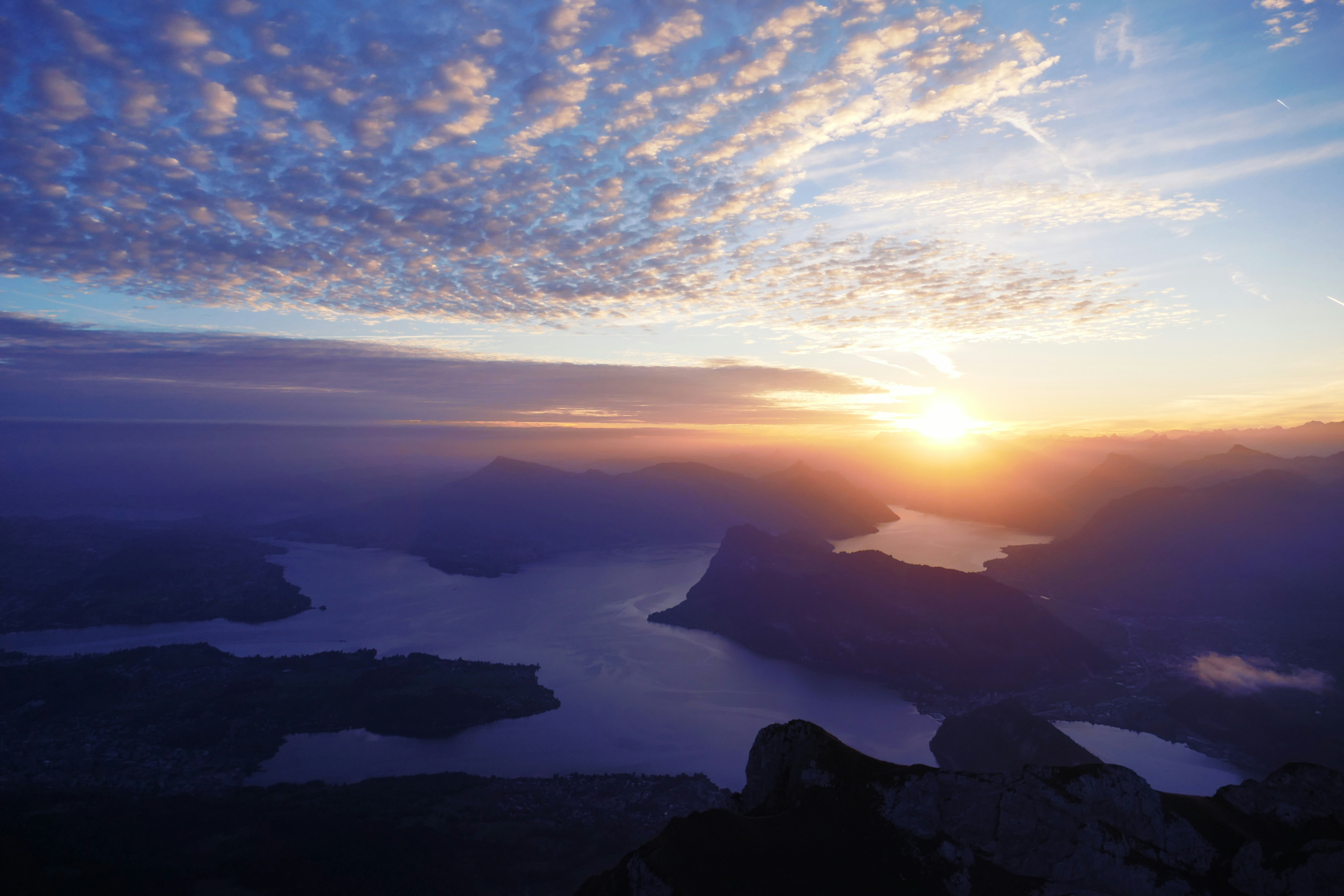 Dawn Over the Serpentine Fjord: Sunrise Drifts Across Tidal Silence